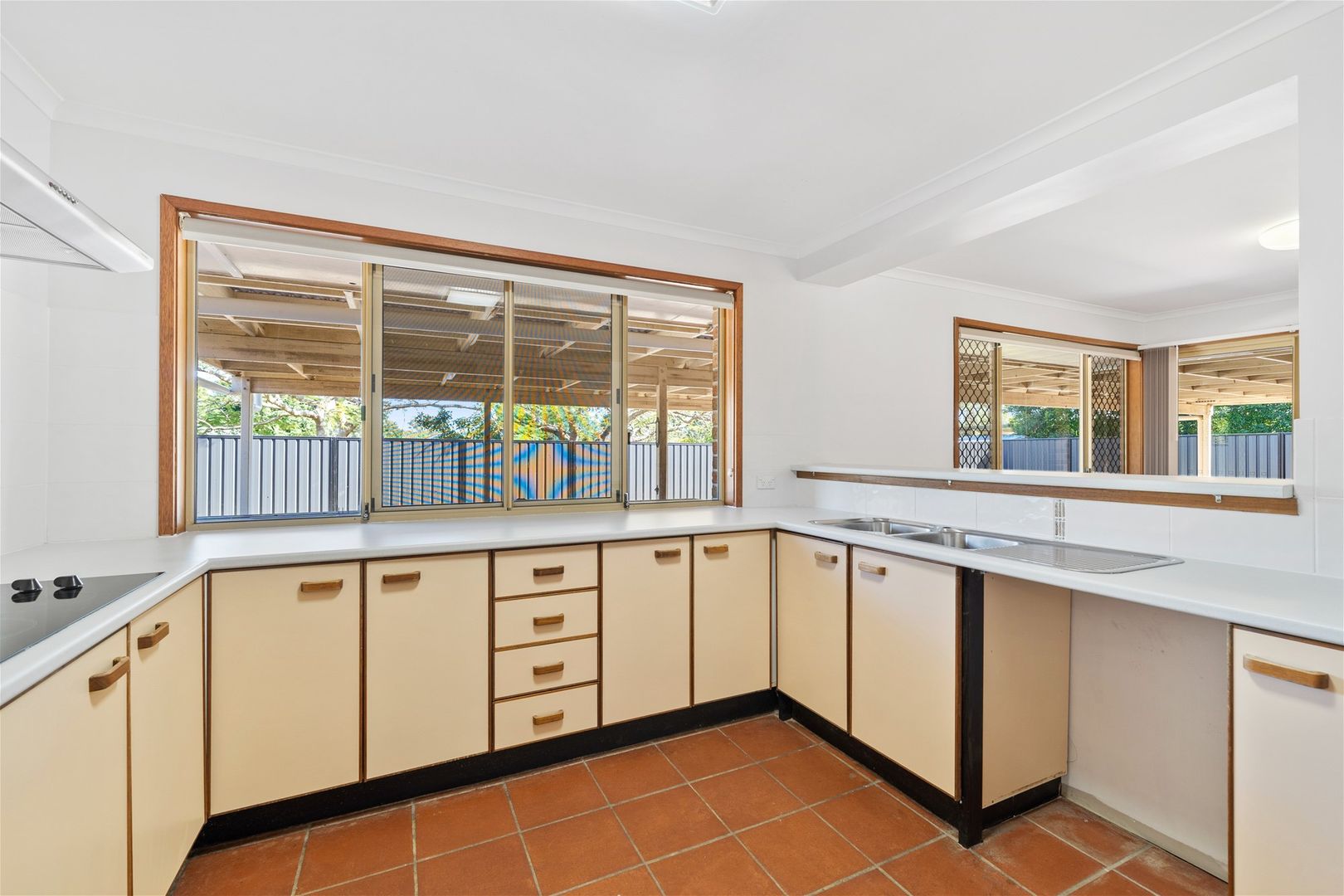 2 Fiddlewood Ct, Park Ridge QLD 4125 - House For Rent | Domain