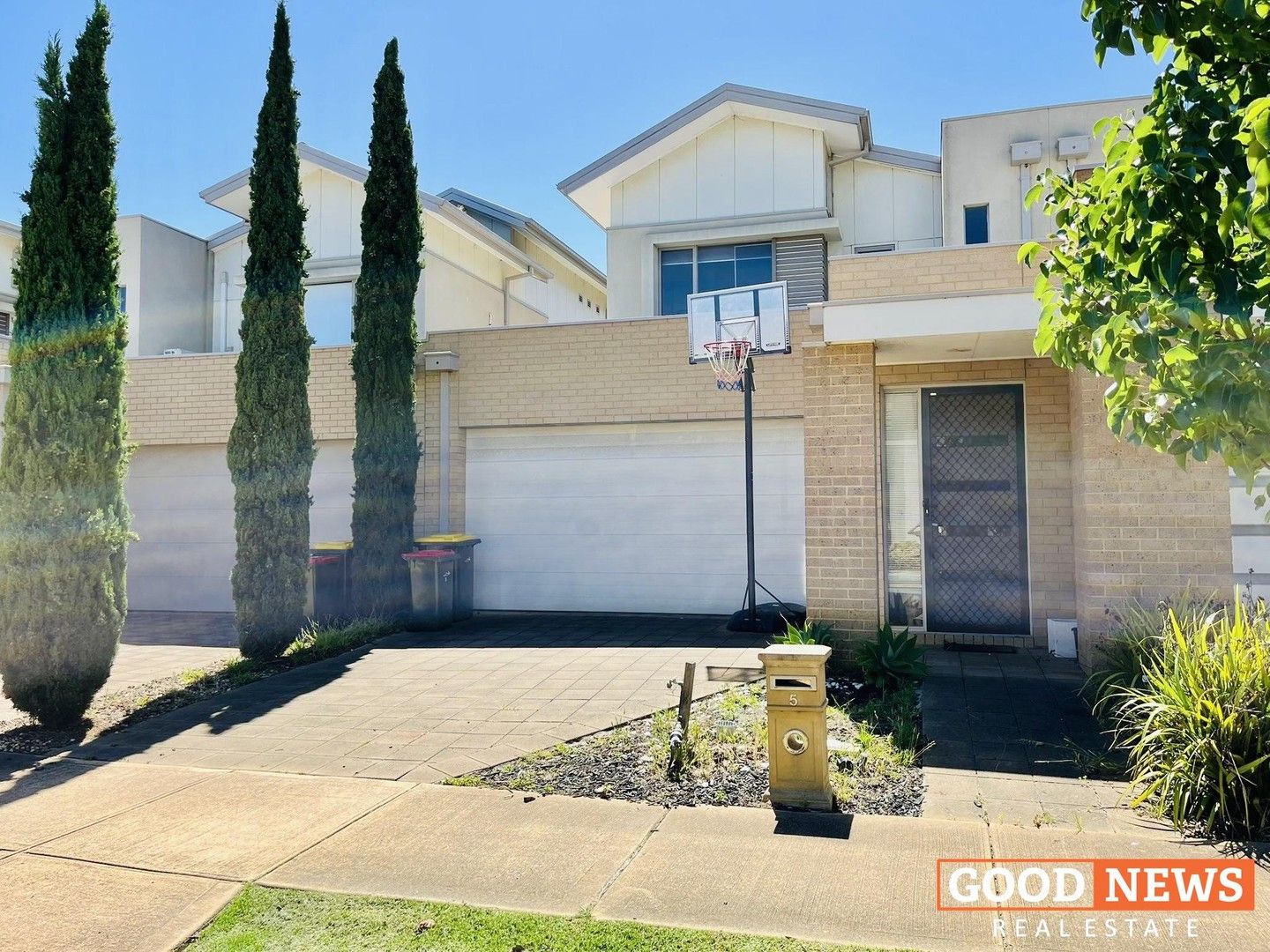 5 Broadbeach Circuit, Point Cook VIC 3030 - House For Rent | Domain