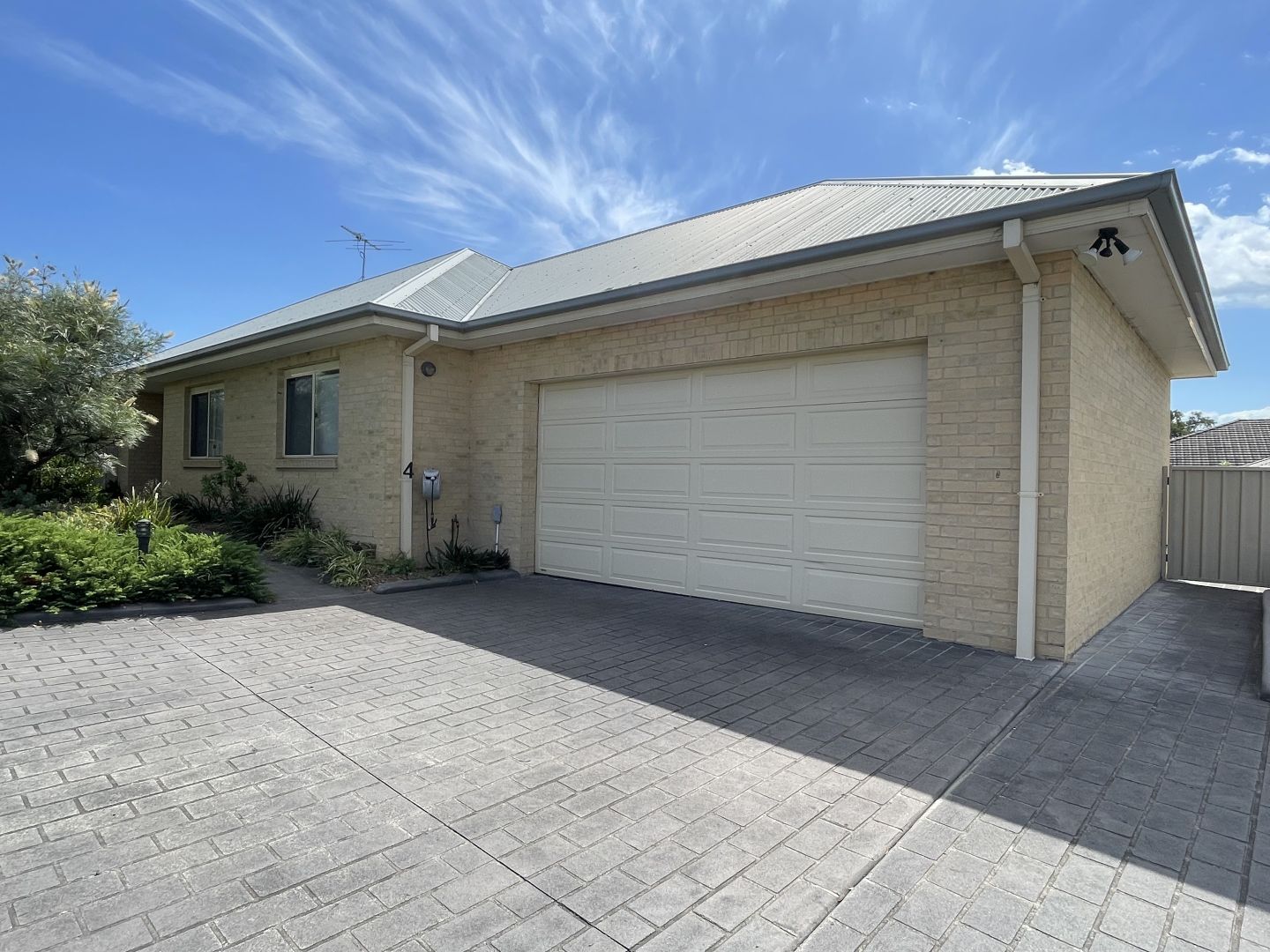 4/135 Casey Drive, Singleton NSW 2330 - Apartment For Rent | Domain