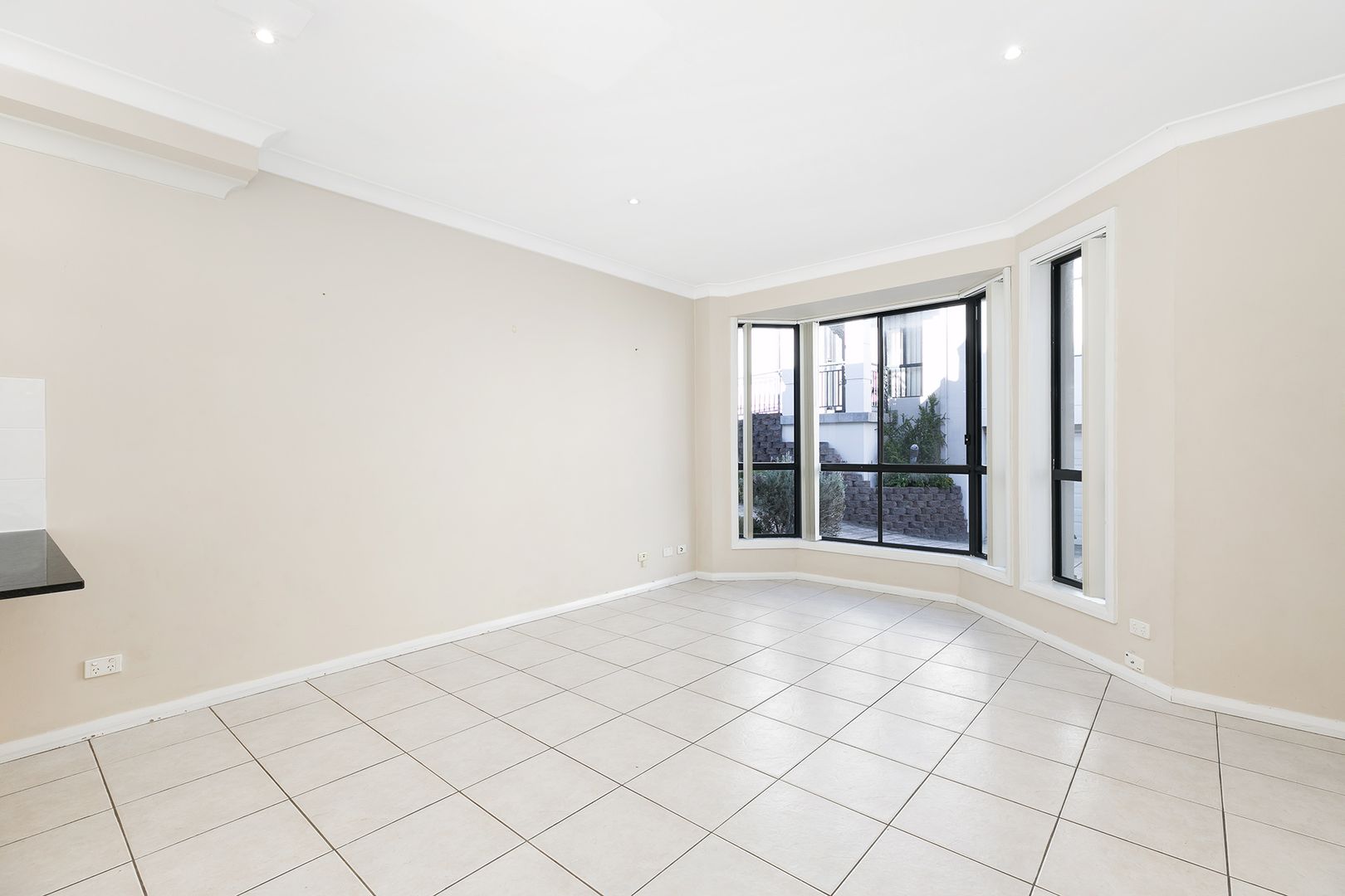 6/91-93 Caldarra Avenue, Engadine NSW 2233 - Townhouse For Rent | Domain