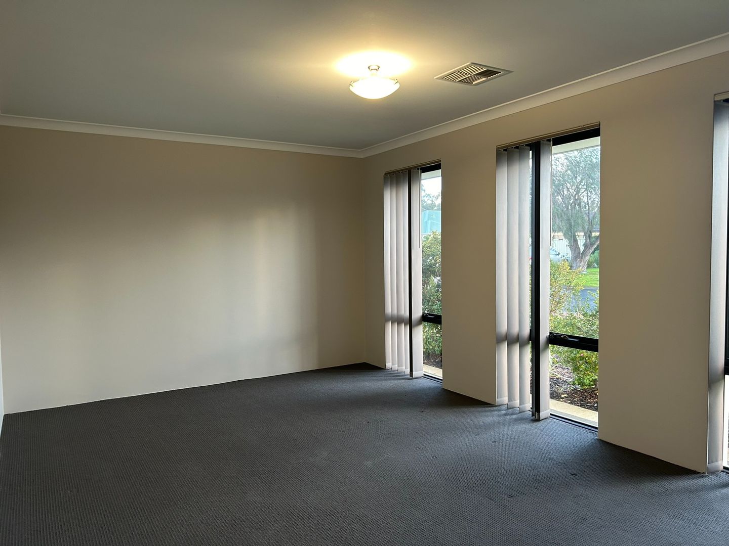 7 Claymore Loop, Dalyellup WA 6230 - House For Rent | Domain