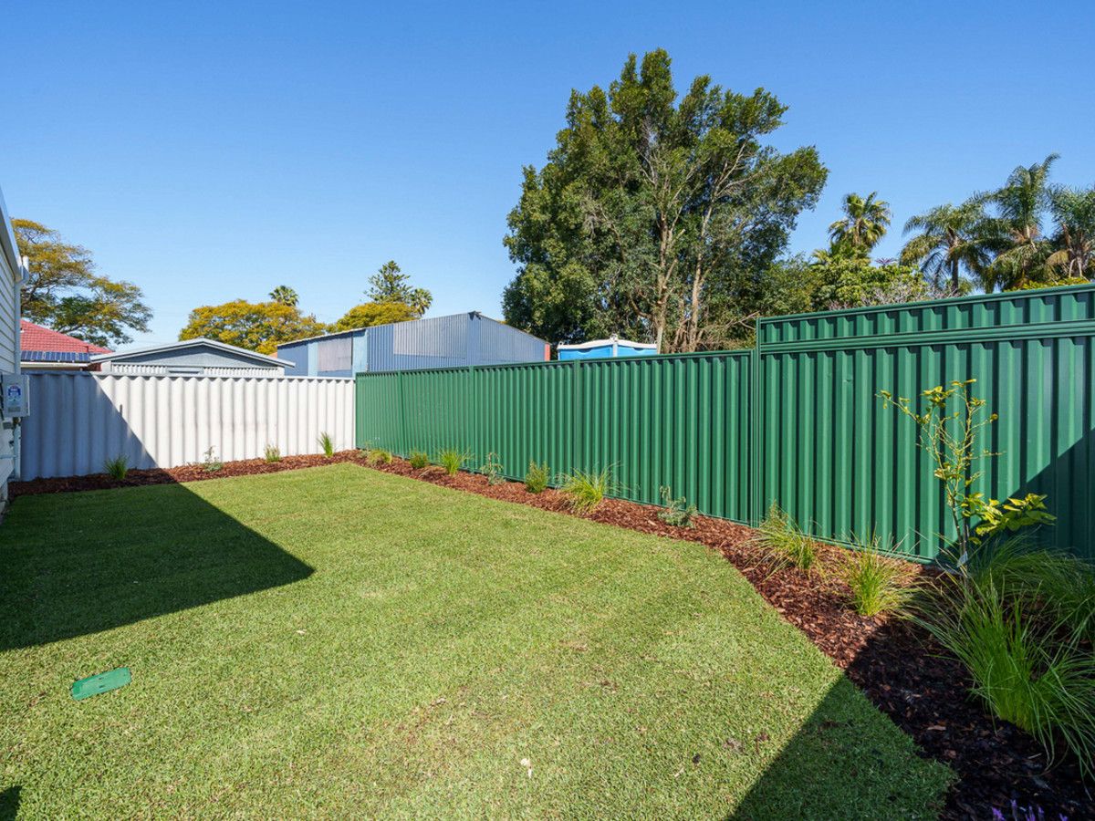 16a Crellin Way Cloverdale Wa 6105 House For Rent Domain