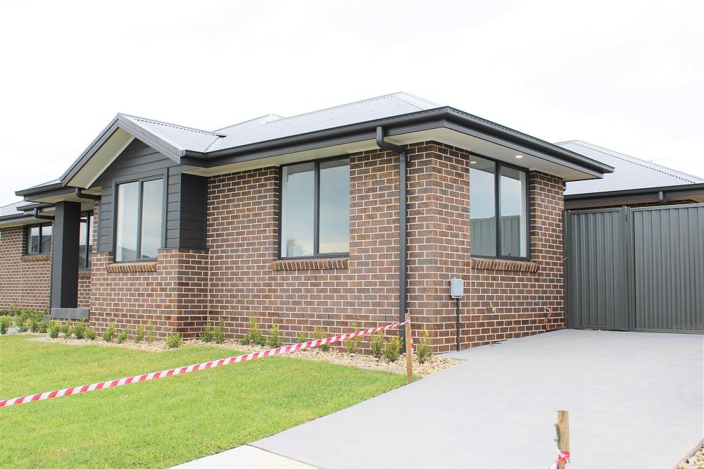 1 Norton Street, Spring Farm NSW 2570 - House For Rent | Domain