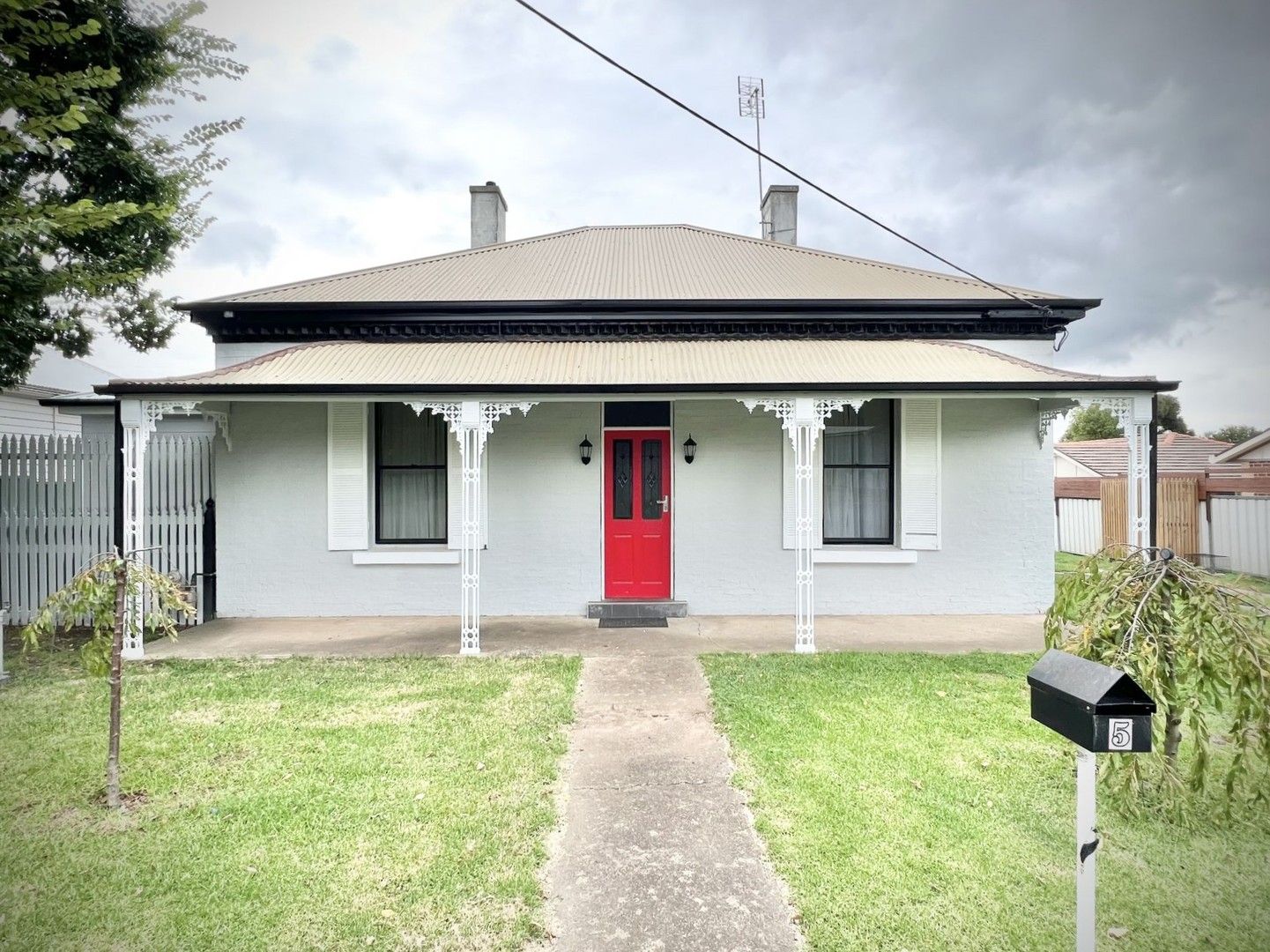 5 Spring Street, Orange NSW 2800 - House For Rent | Domain