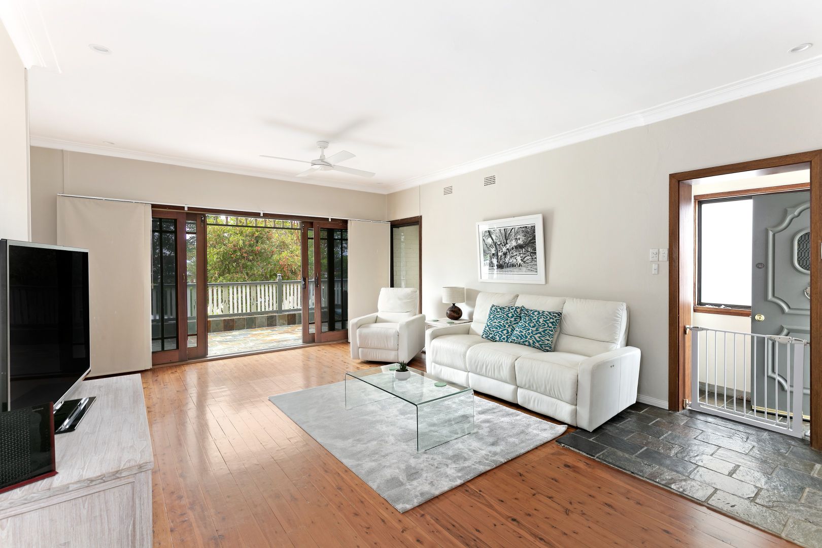 6 Coles Road, Freshwater NSW 2096 - House For Rent | Domain