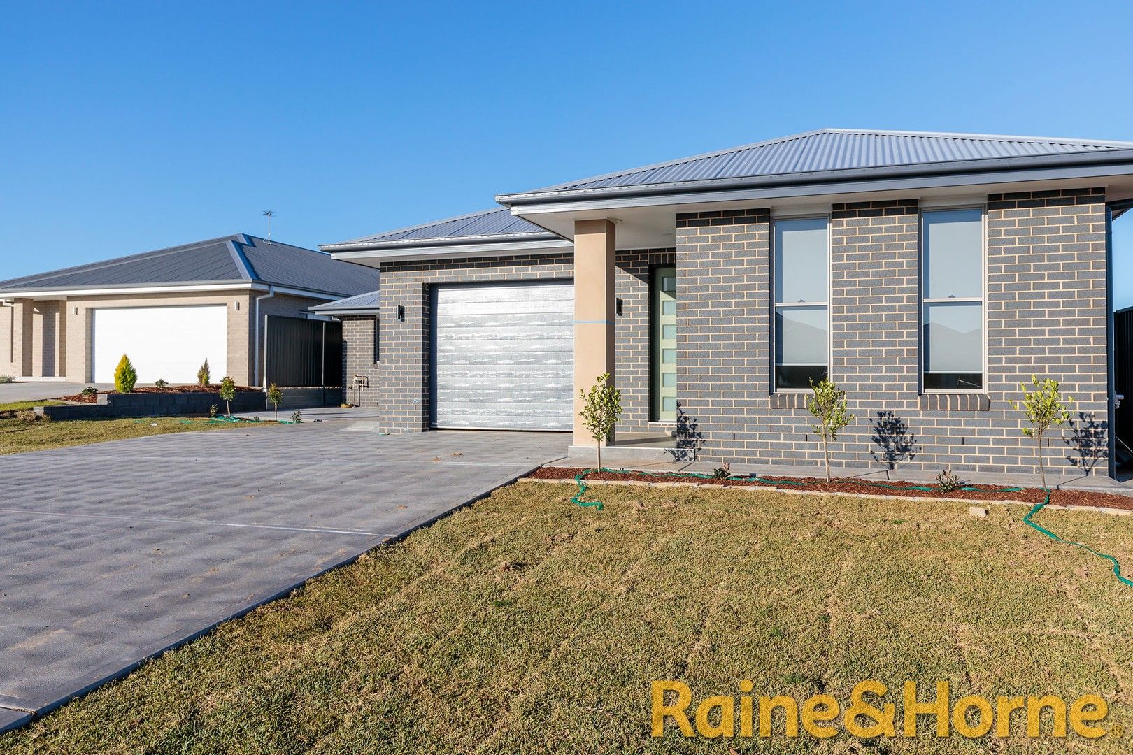 5A Cove Circuit, Dubbo NSW 2830 - Duplex For Rent - $580 | Domain