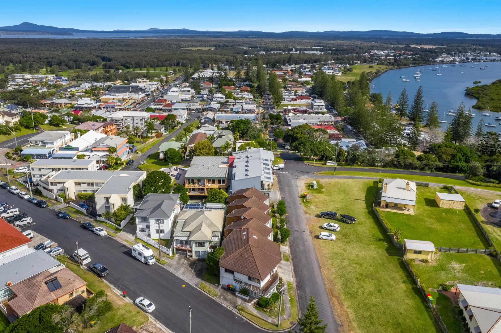 4/3 Pilot Street, Yamba NSW 2464 - House For Rent | Domain