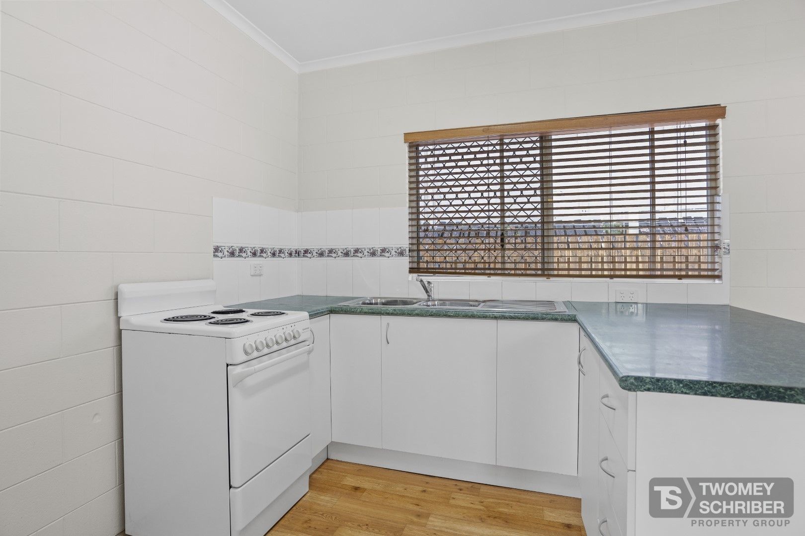 1/463 Draper Street, Parramatta Park QLD 4870 - Semi-detached For Rent ...