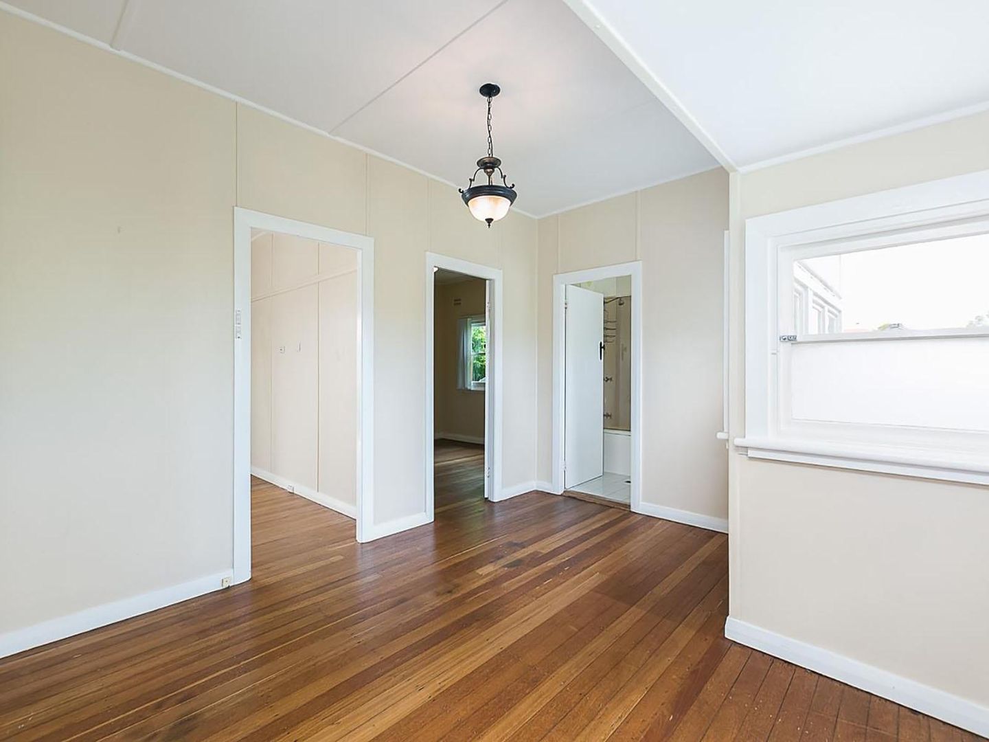 31 Mary Street, Gorokan NSW 2263 - House For Rent | Domain