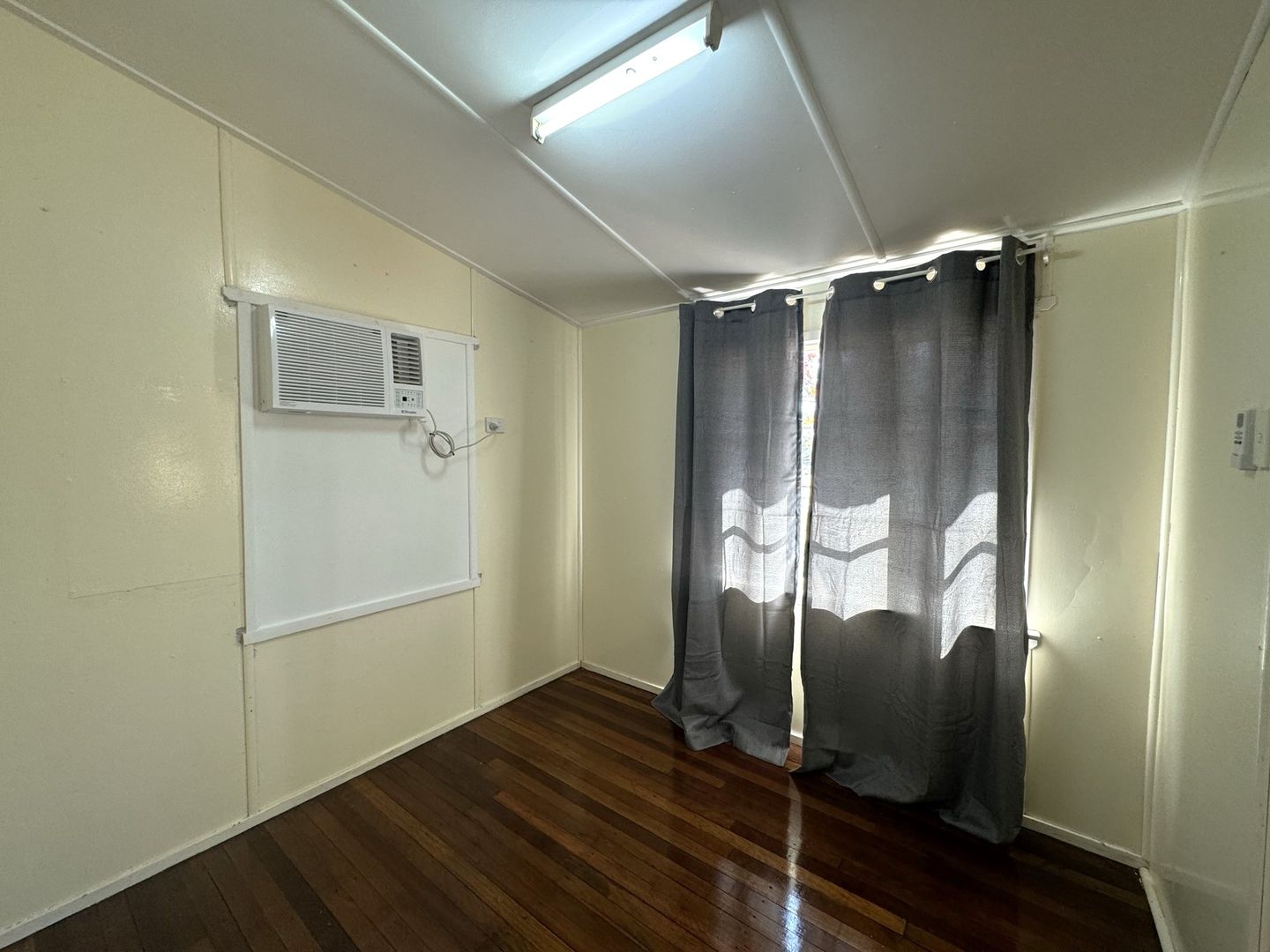 54 Eagle Street, Longreach QLD 4730 - House For Rent - $290 | Domain