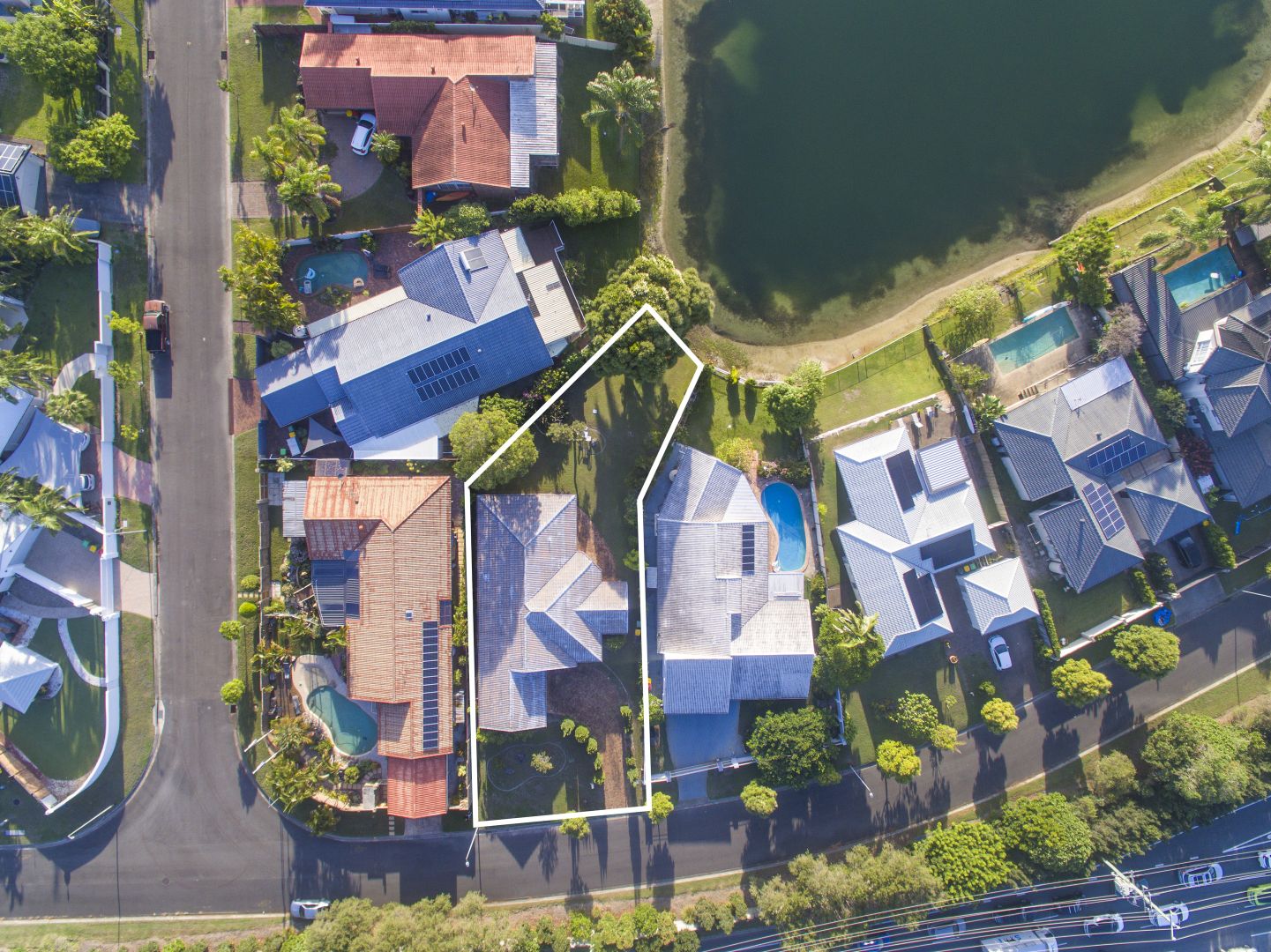 Sold 13 Tannah Court, Broadbeach Waters QLD 4218 on 15 May 2023 ...