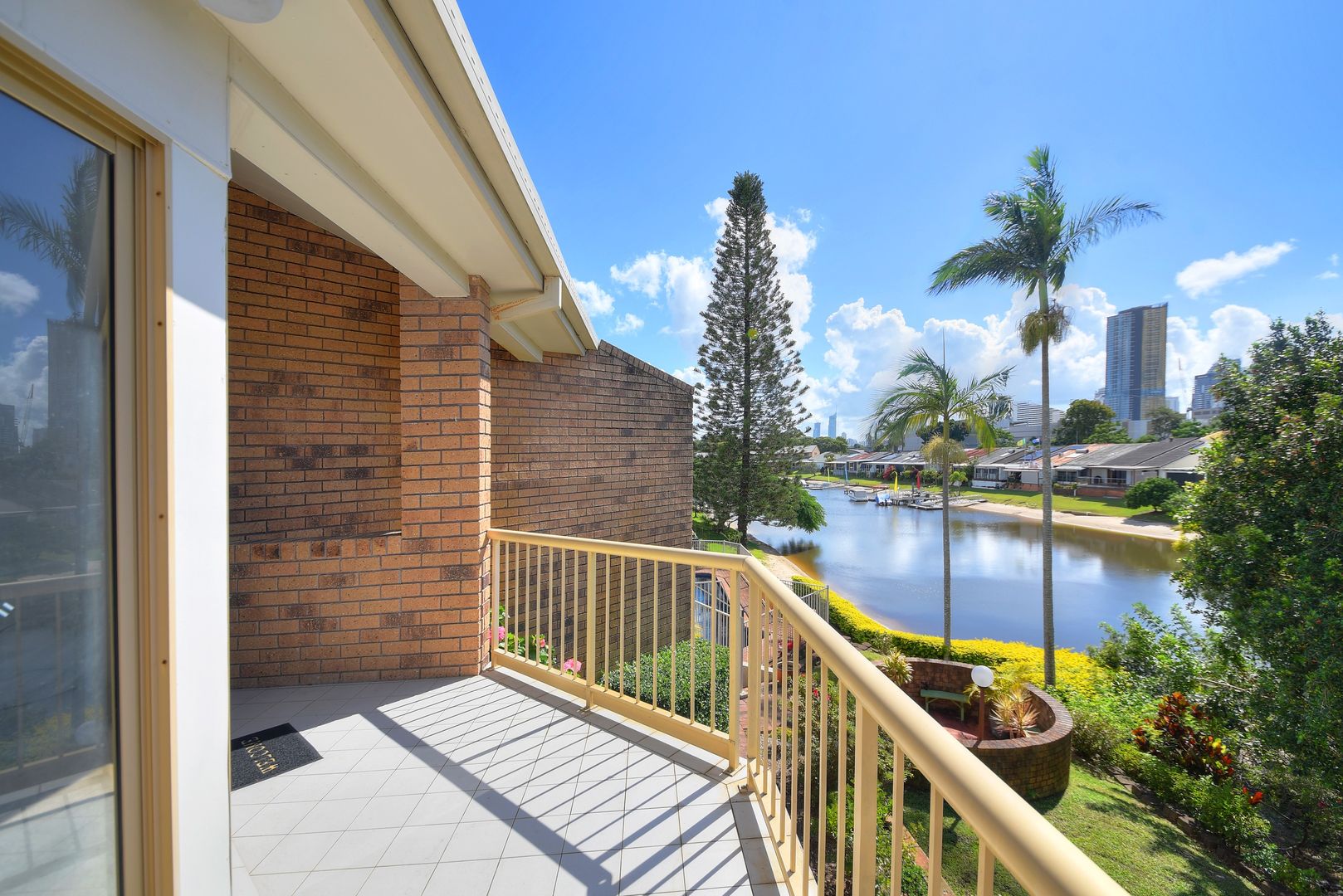 10/13-15 Aquila Court, Mermaid Waters | Property History & Address ...