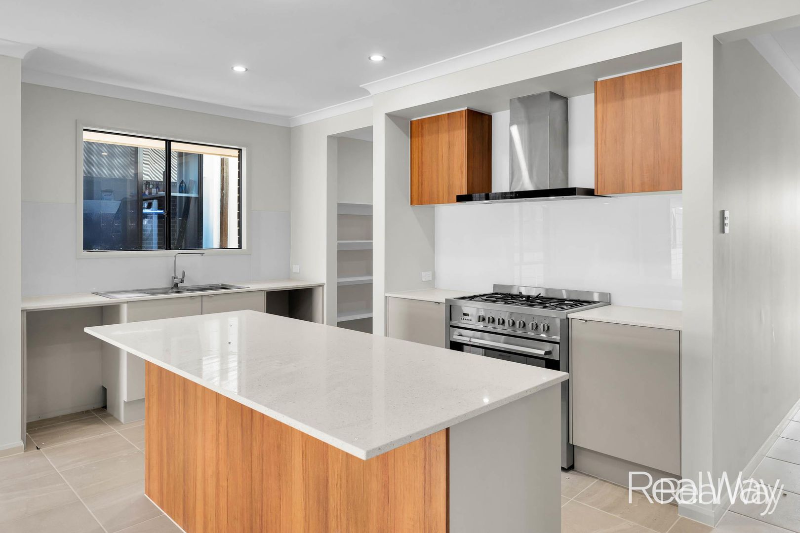 8 Bemina Crescent, Spring Mountain QLD 4300 - House For Rent - $710 ...