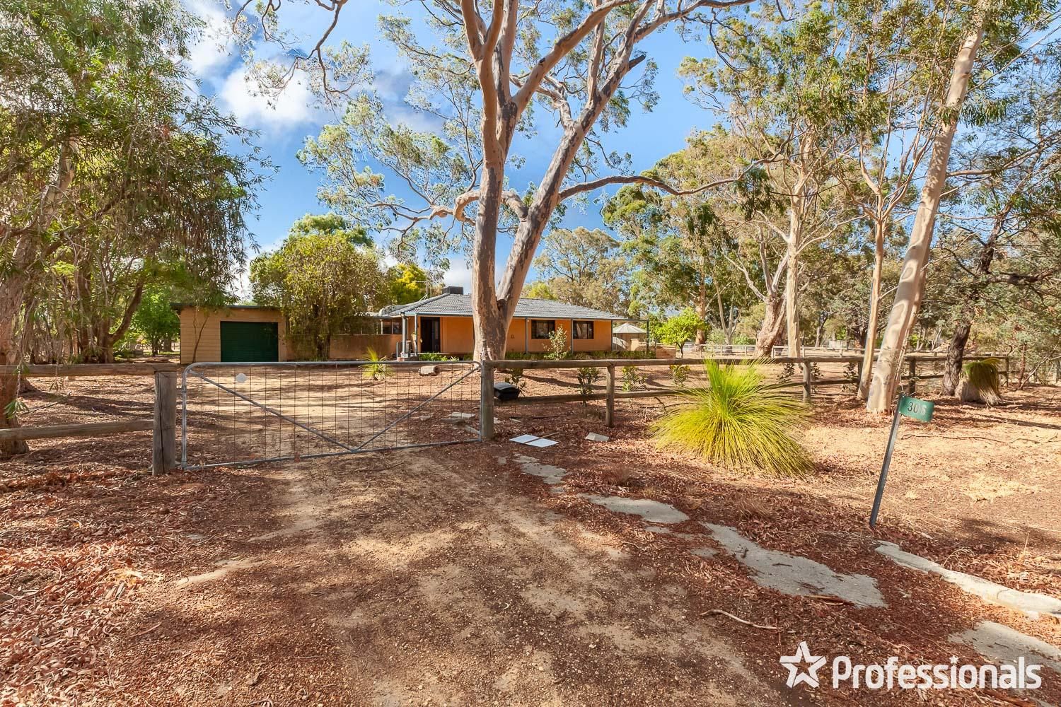 306 Canning Mills Road, Roleystone WA 6111 - House For Rent - $1,000 ...