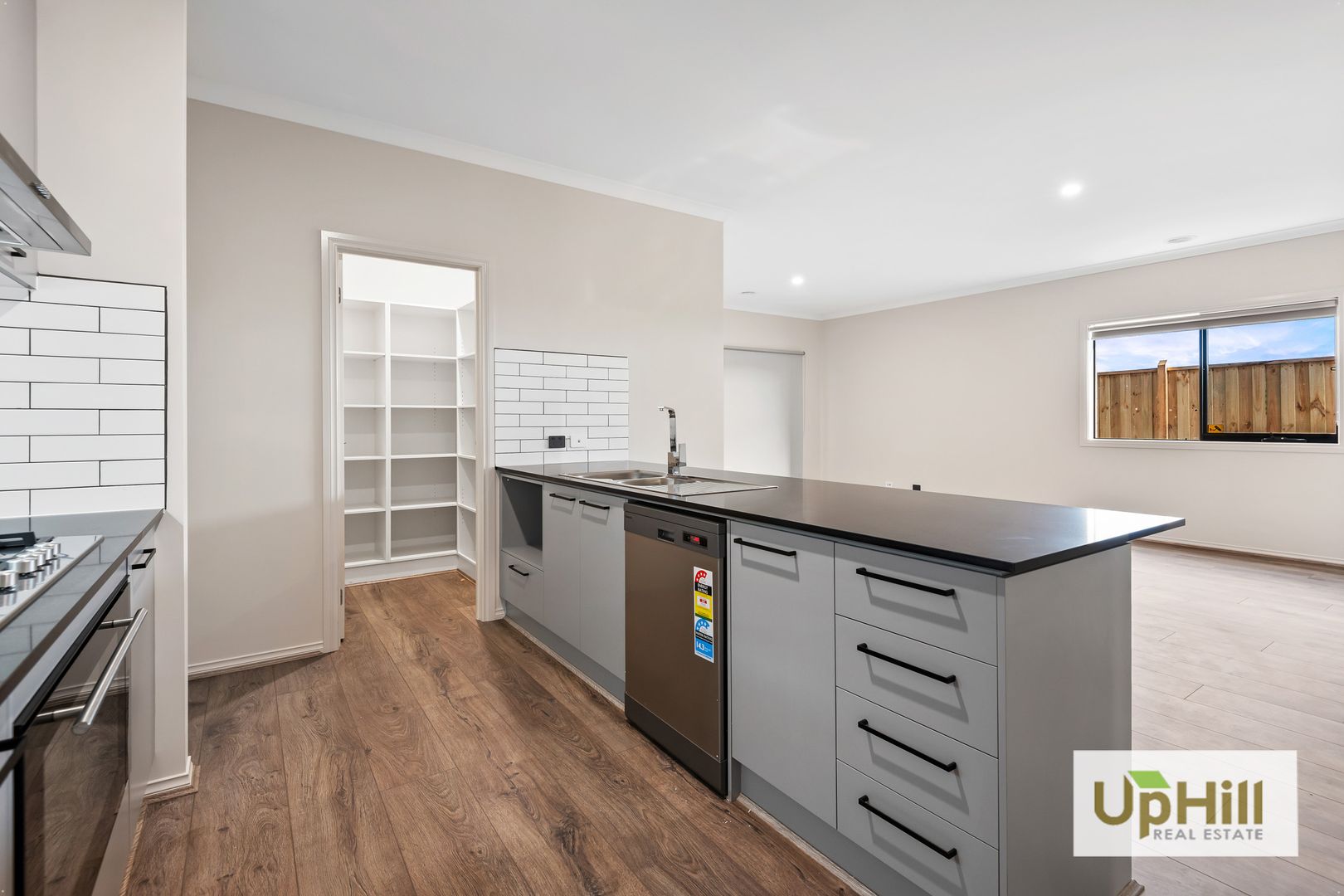 Clyde VIC 3978 - 4 beds house for Sale, $690K - $740K Brand New & Lake ...