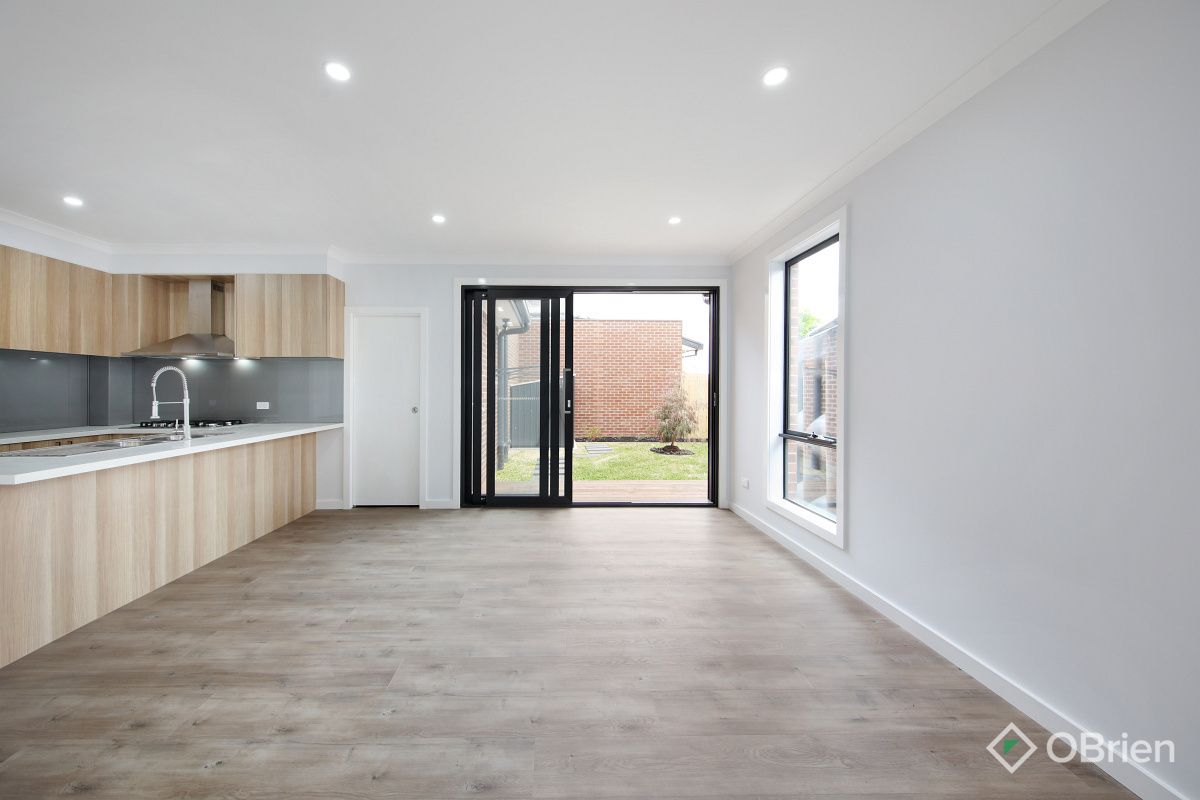 2/73 Hunt Crescent, Clarinda VIC 3169 - Townhouse For Rent | Domain