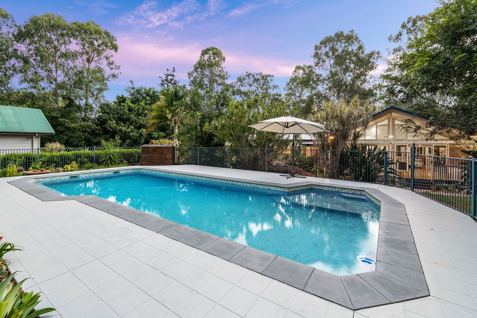 48 Huntingdale Street, Pullenvale | Property History & Address Research ...