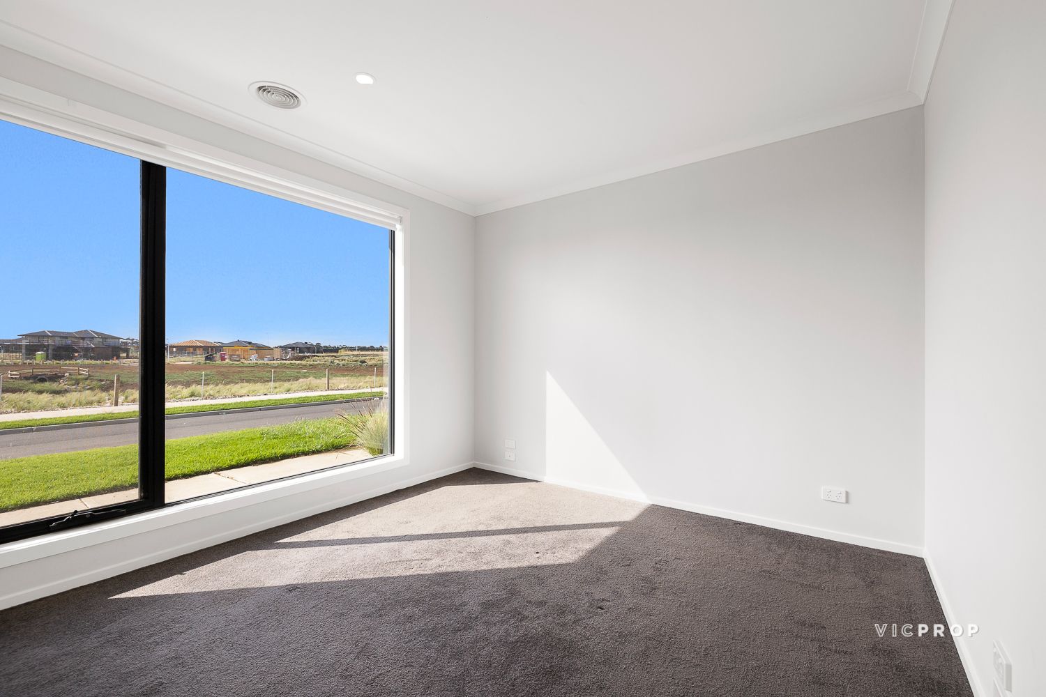 31 Stratus Street, Tarneit VIC 3029 - House For Rent | Domain