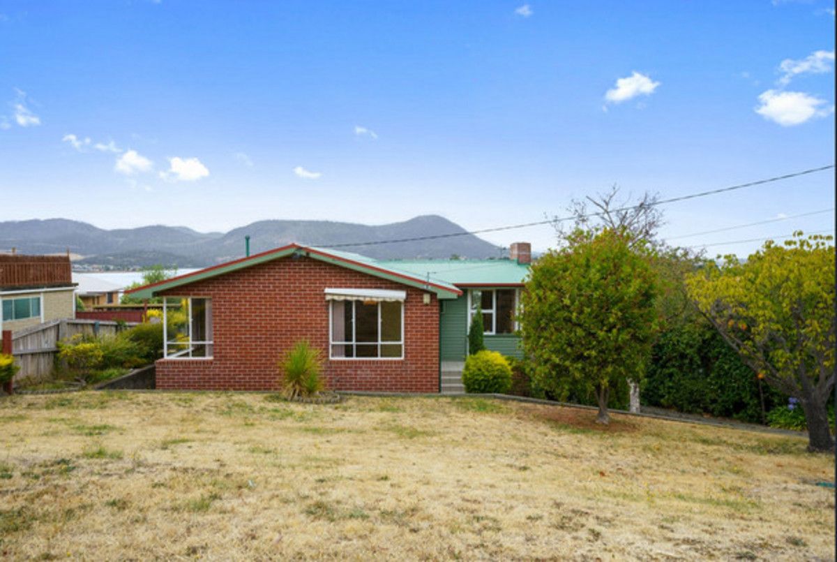 11 Chippendale Street, Claremont TAS 7011 - House For Rent | Domain