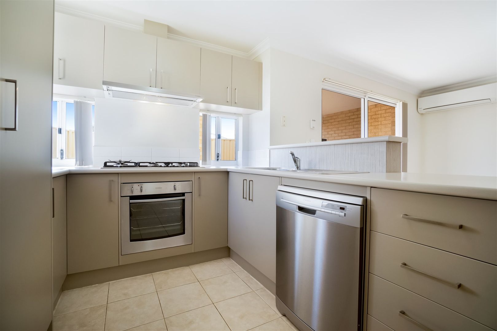 4/25 Dowerin Circuit, Lakelands WA 6180 | Domain