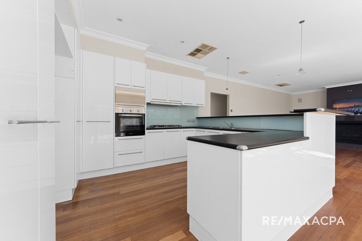 3 Dunbar Court, Point Cook VIC 3030 - House For Rent | Domain