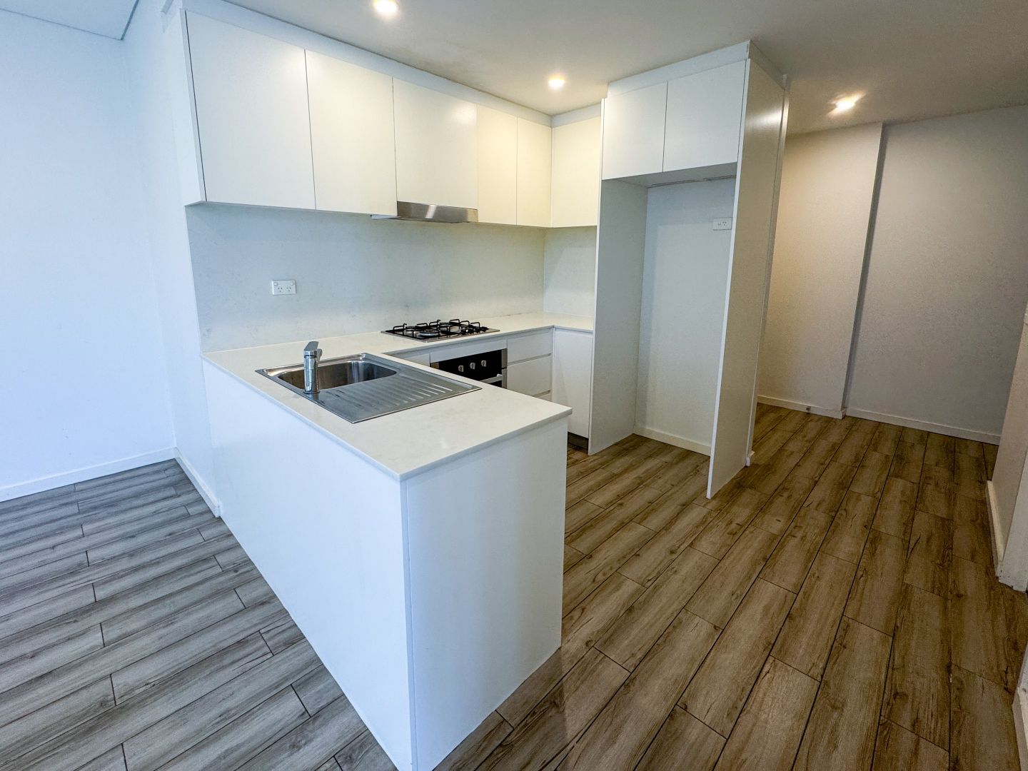 12/77-87 Fifth Avenue, Campsie NSW 2194 - Apartment For Rent - $560 ...