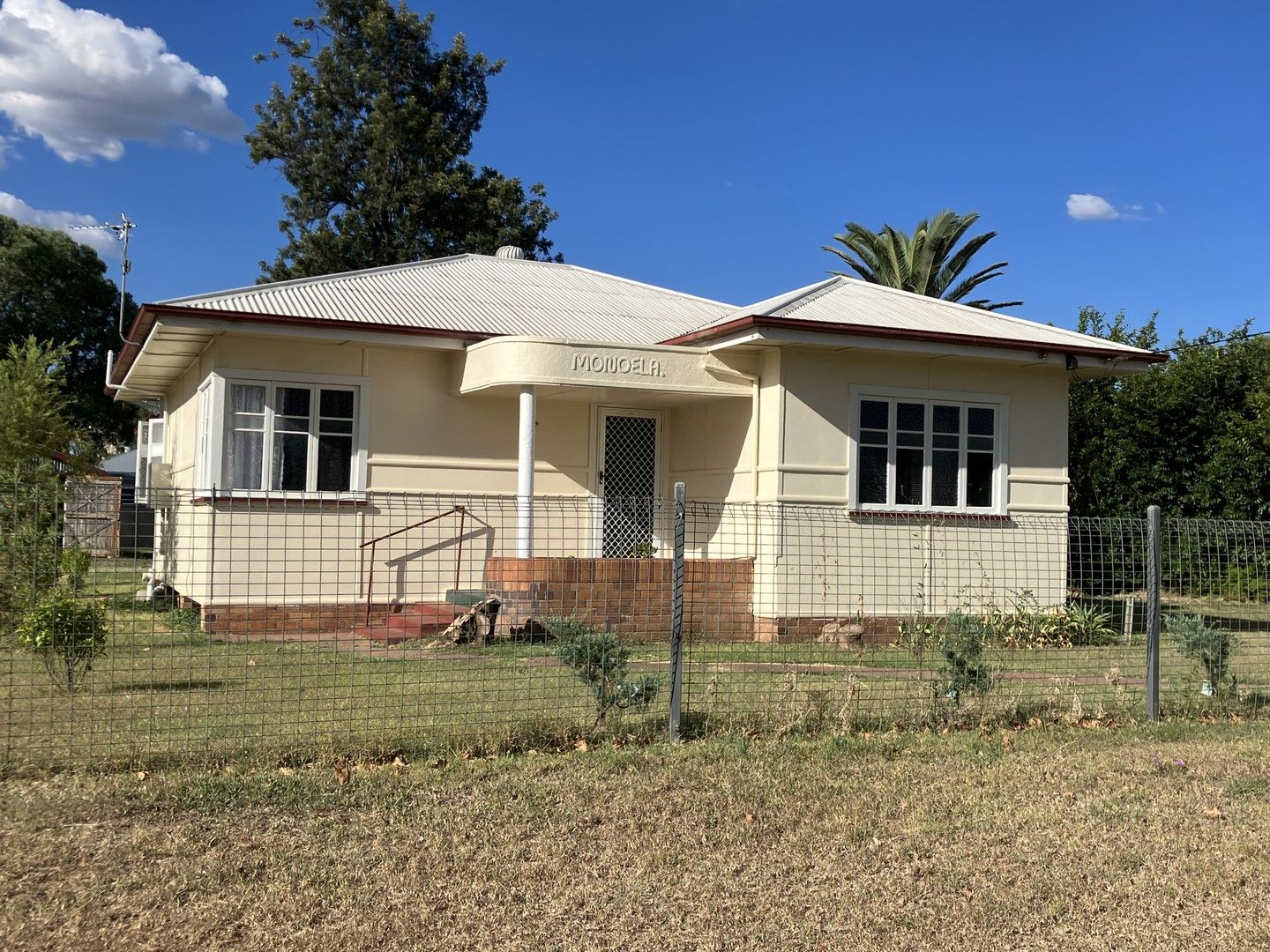 24 Davidson Street, Oakey QLD 4401 - House For Rent - $400 | Domain