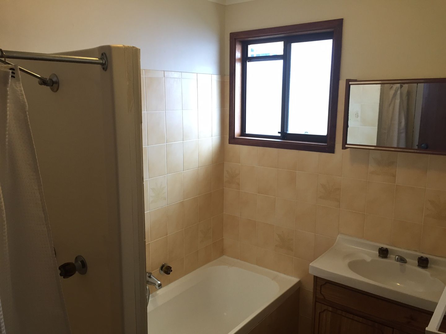 8 Centour Street, Balcolyn NSW 2264 - House For Rent - $470 | Domain