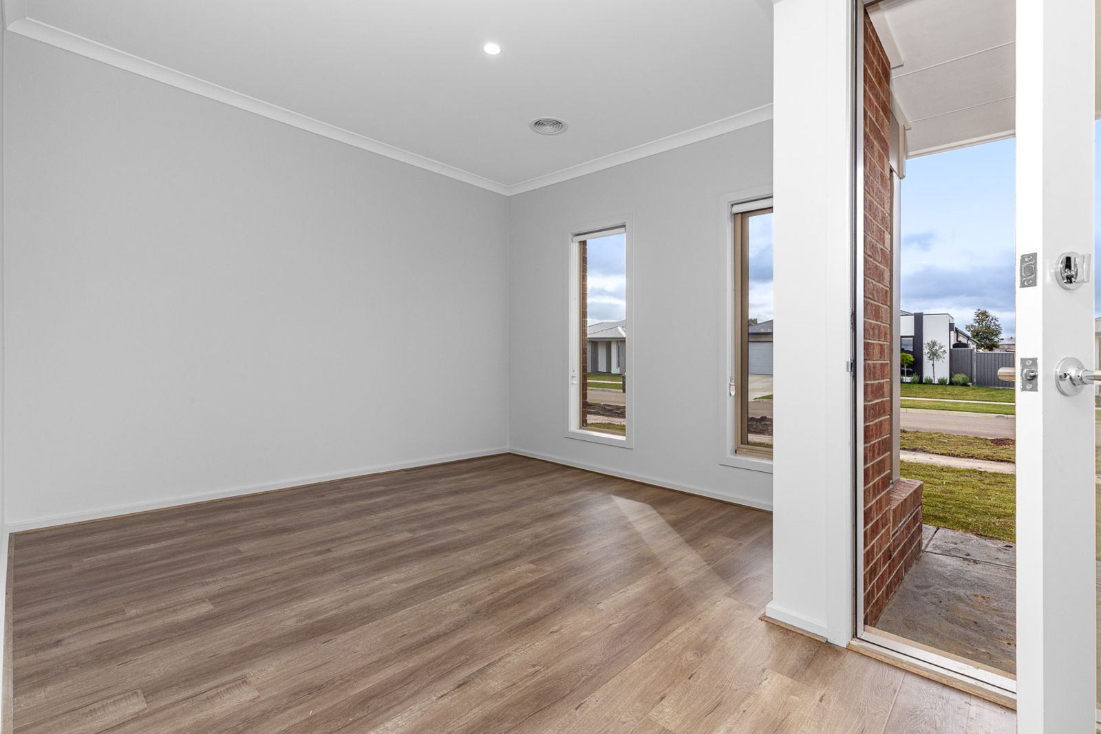 9 Hutchinson Drive, Lucas VIC 3350 | Domain