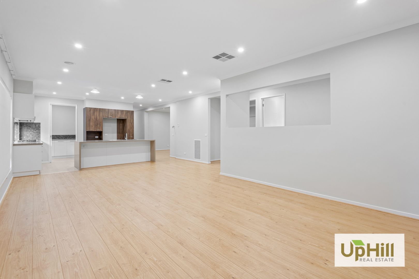 4 Deoro Parade, Clyde North VIC 3978 - House For Rent | Domain