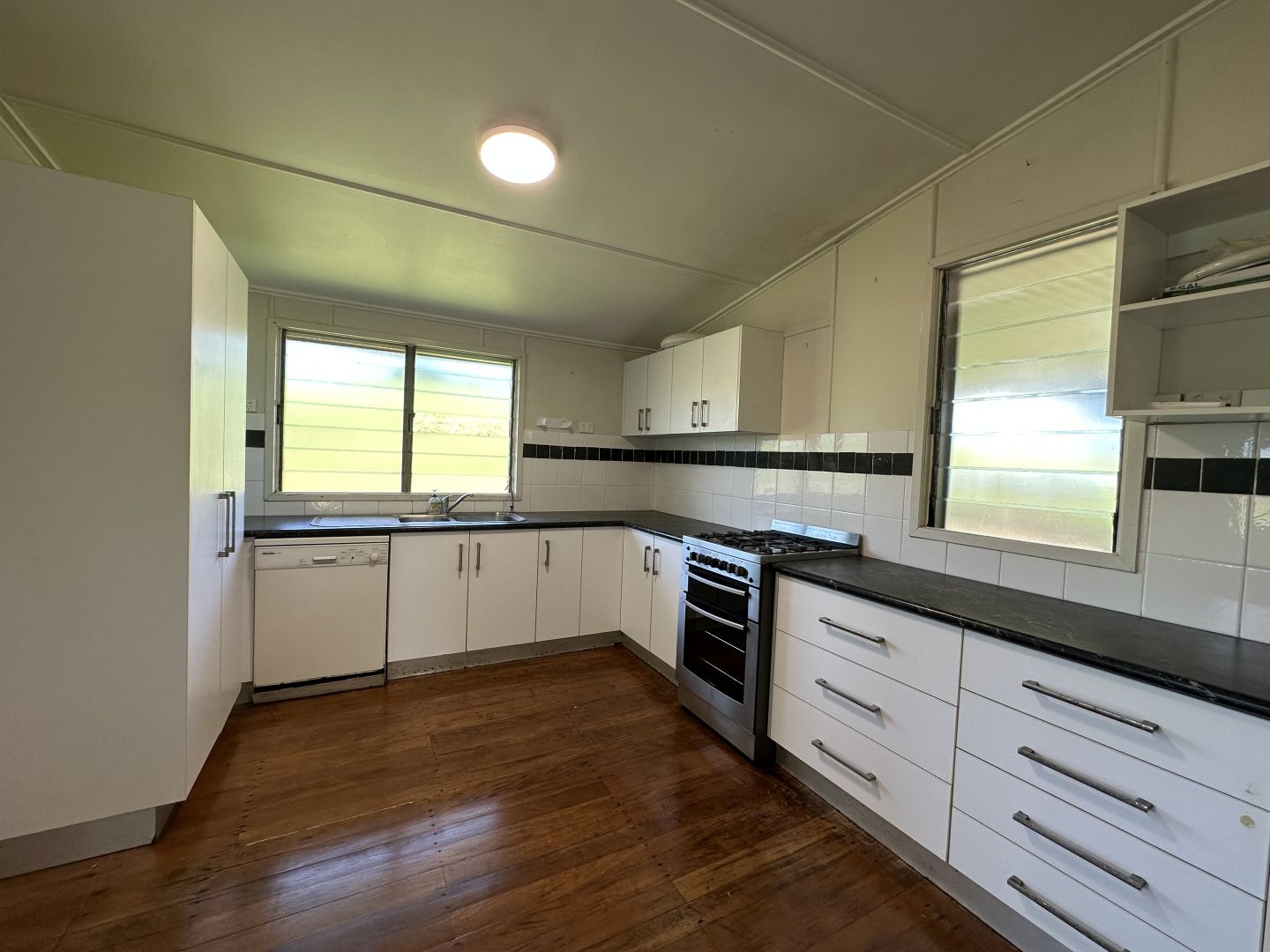 1297 Mossman Mt Molloy Road, Julatten QLD 4871 - House for Rent - $450