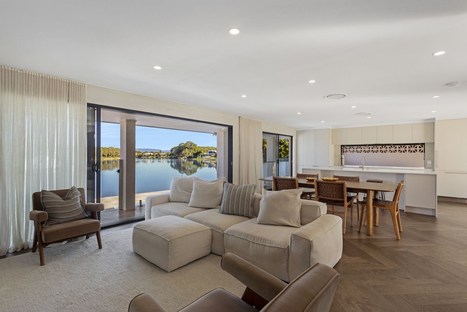 TEN SPOONBILL CRT, Burleigh Waters QLD 4220 - House For Rent | Domain
