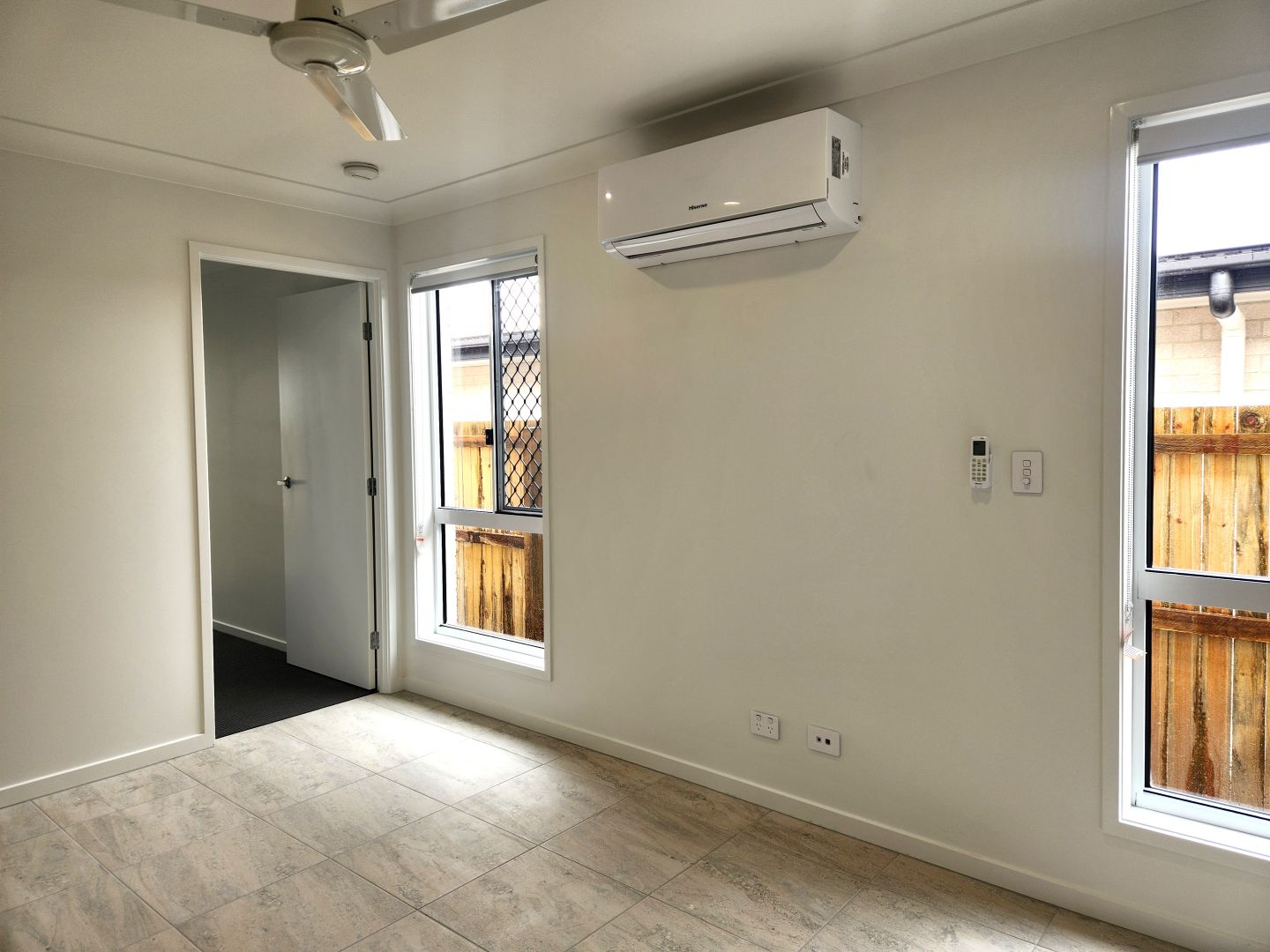 2/6 Royal Street, Park Ridge QLD 4125 - Duplex For Rent | Domain