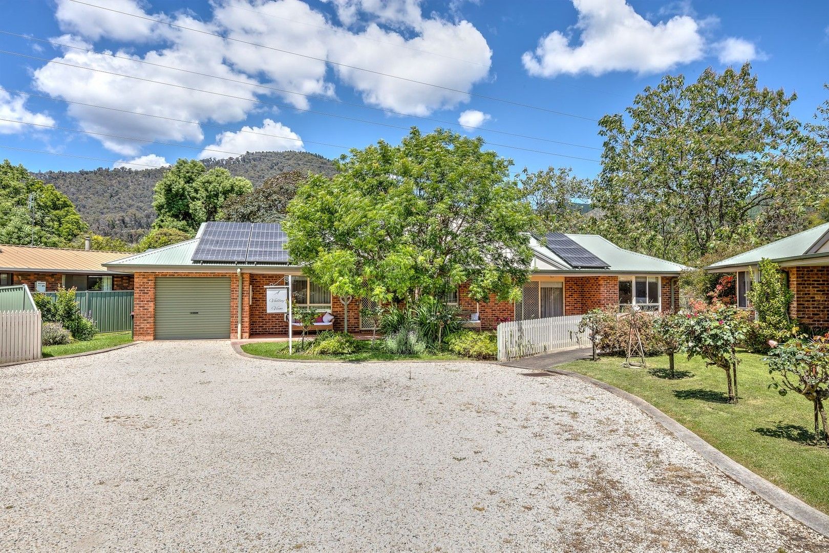 3/8 Gavan Street, Bright VIC 3741 | Domain