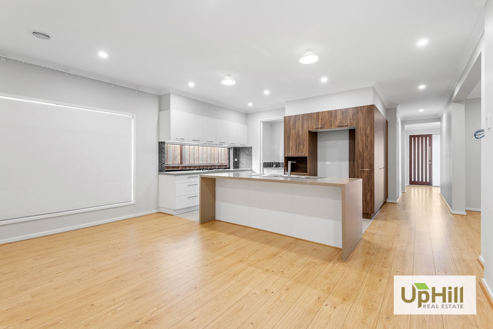 4 Deoro Parade, Clyde North VIC 3978 - House For Rent | Domain