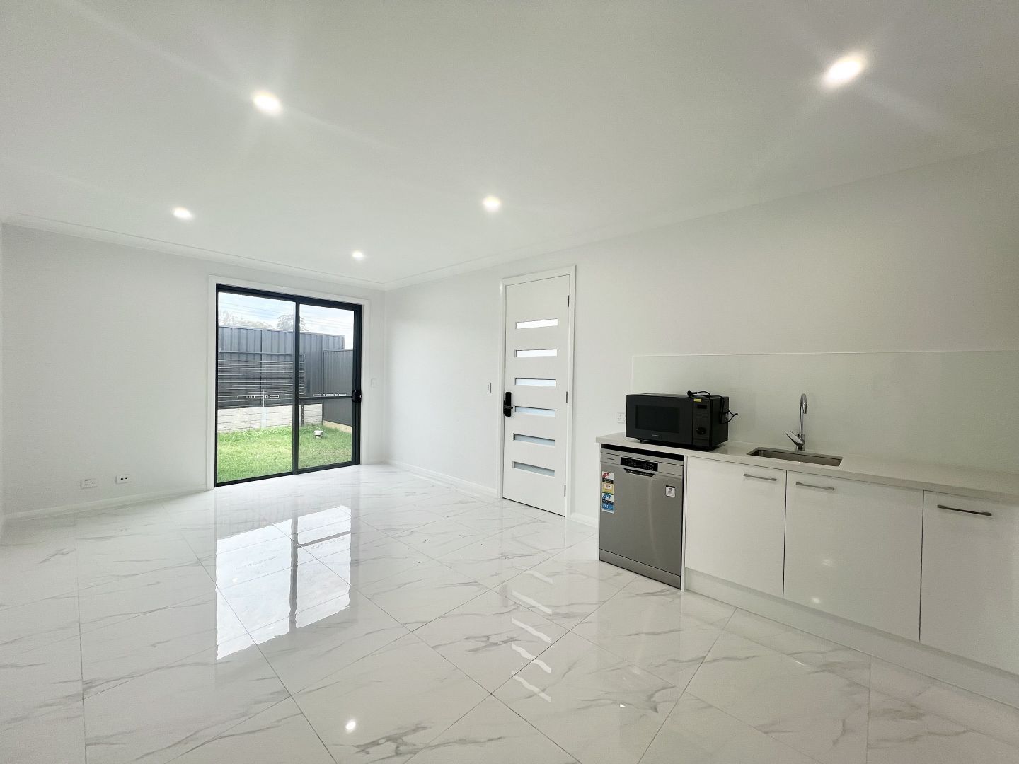 190A Springs Road, Spring Farm NSW 2570 - House For Rent - $450 | Domain