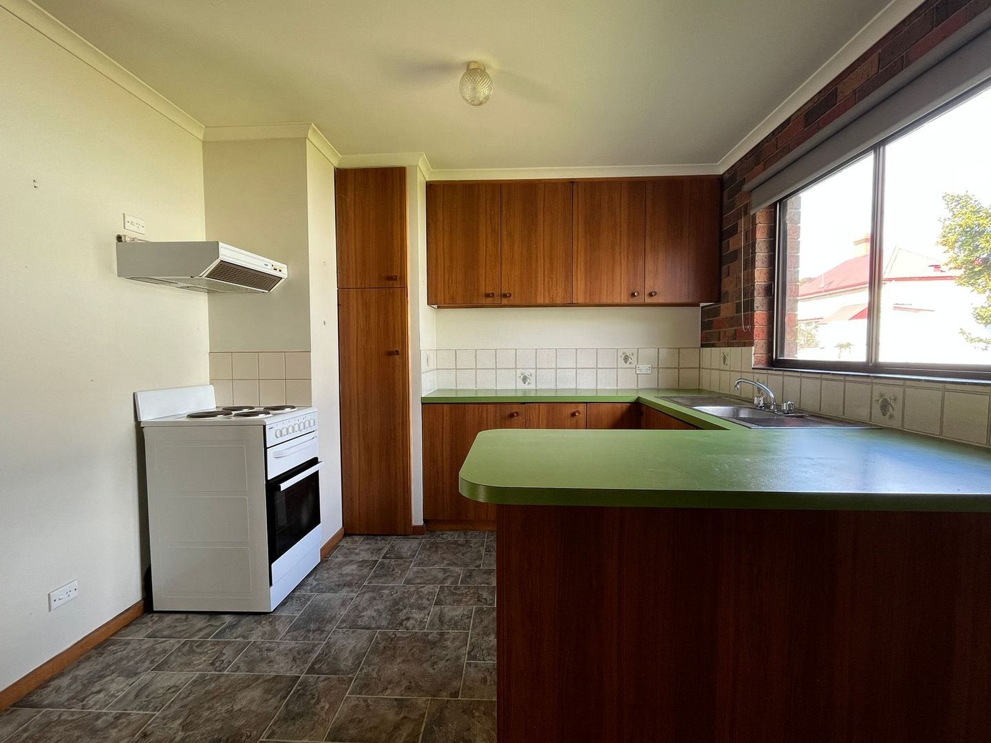 2/87 Inkerman Street, Maryborough VIC 3465 - Apartment For Rent | Domain