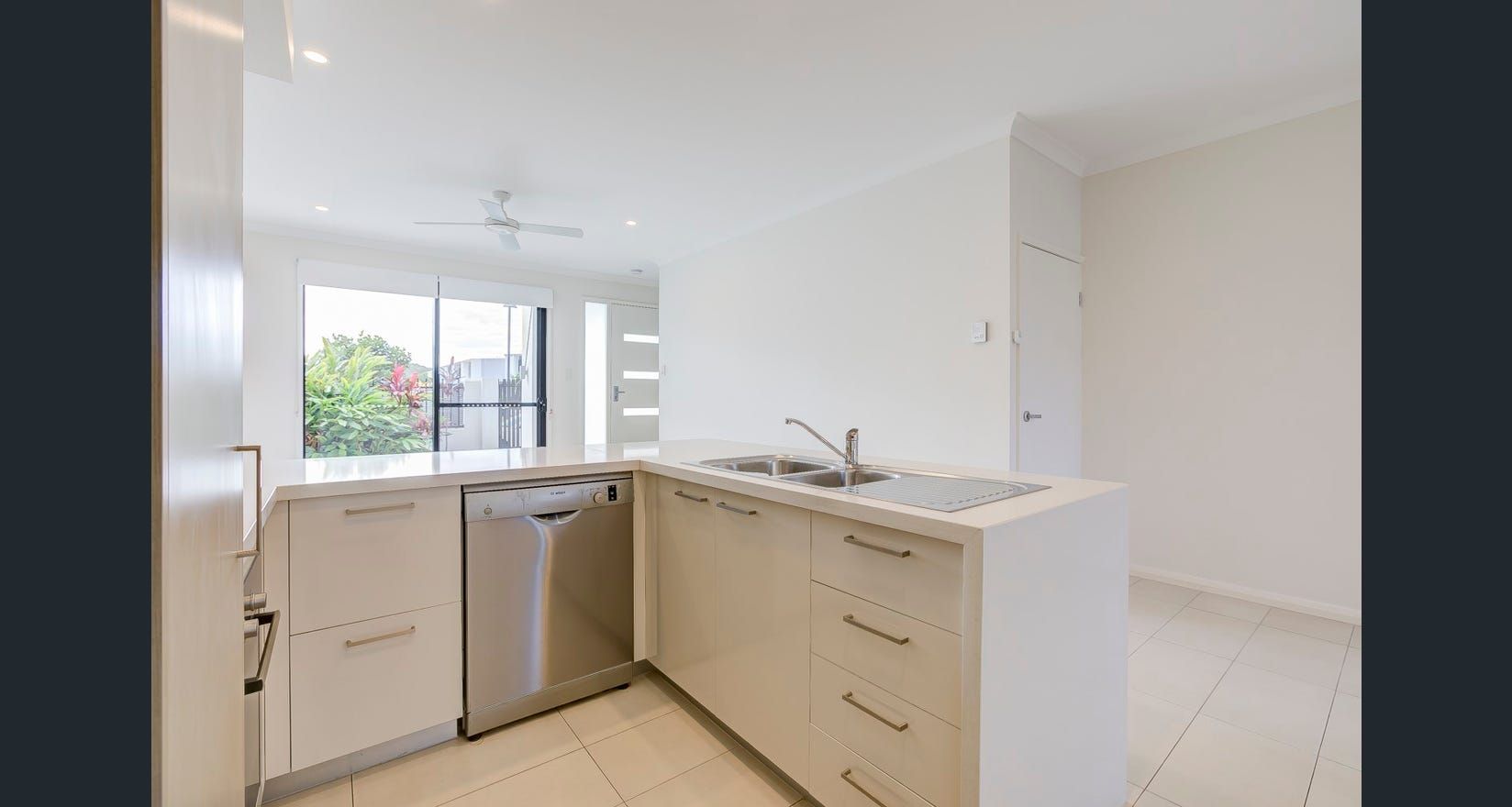 #7 Mayfair Lane, Hope Island QLD 4212 - House For Rent | Domain