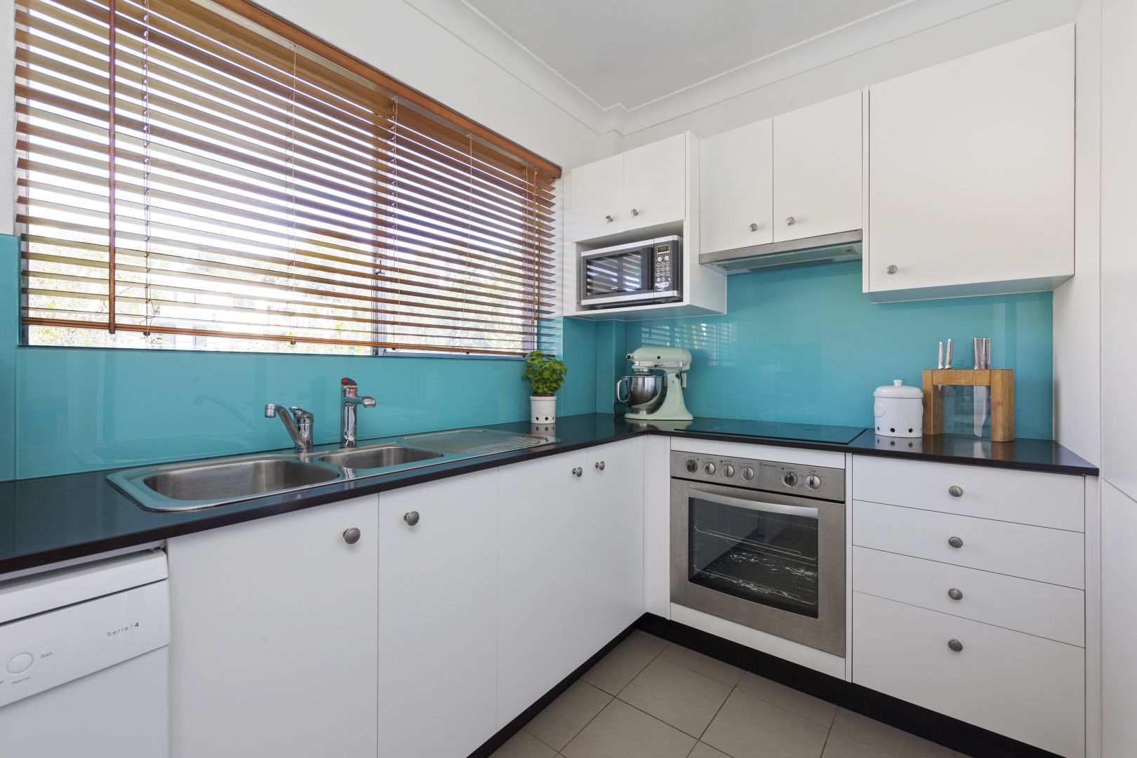 10/6 Regent Street, Dee Why NSW 2099 - Apartment For Rent | Domain