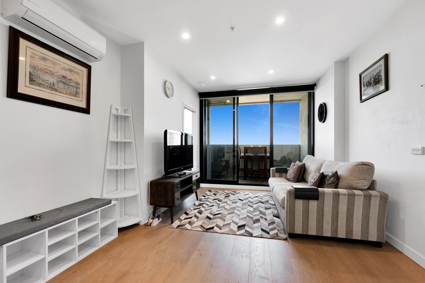 1701/89 Gladstone Street, South Melbourne VIC 3205 - Apartment For Rent ...