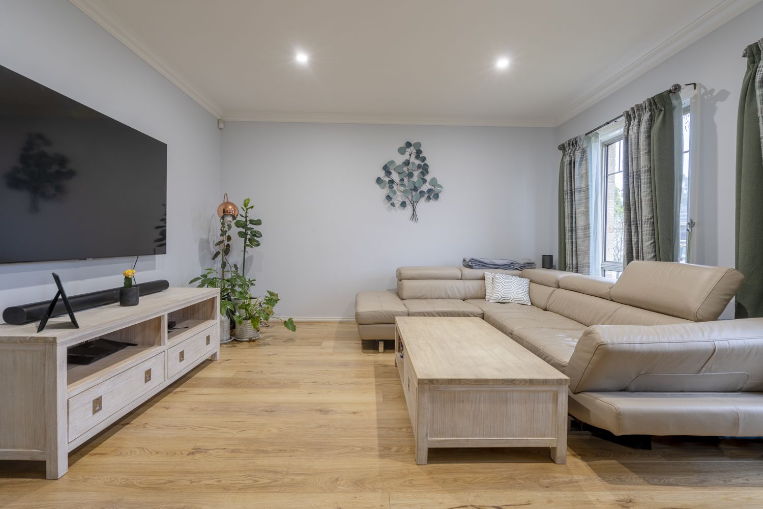 2 Madden Drive, South Morang VIC 3752 - House For Rent | Domain