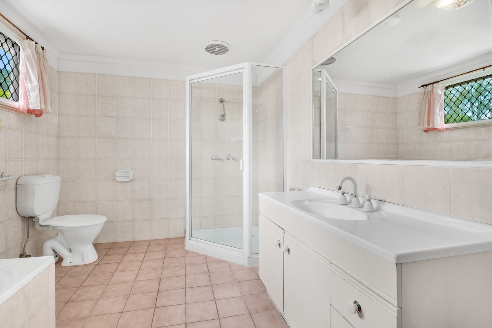 60 Kenmore Road, Kenmore QLD 4069 - House For Rent - $675 | Domain