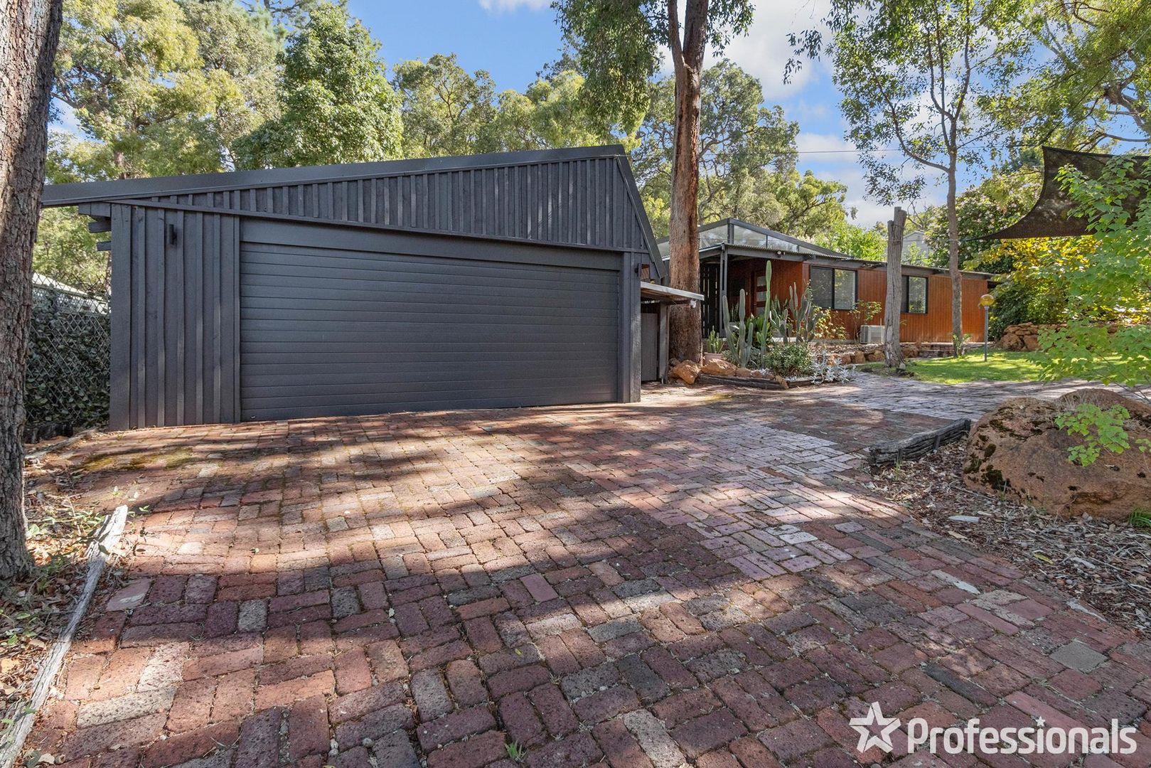 4 Merton Road, Roleystone WA 6111 - House For Rent - $780 | Domain
