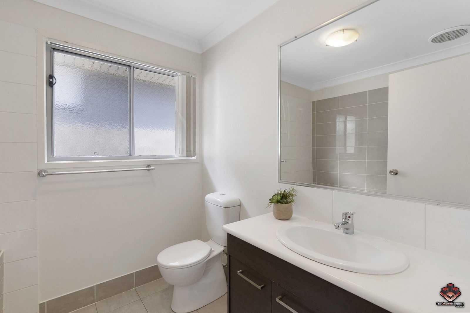 ID:21110307/8 Sue Court, Runcorn QLD 4113 - Townhouse For Rent | Domain
