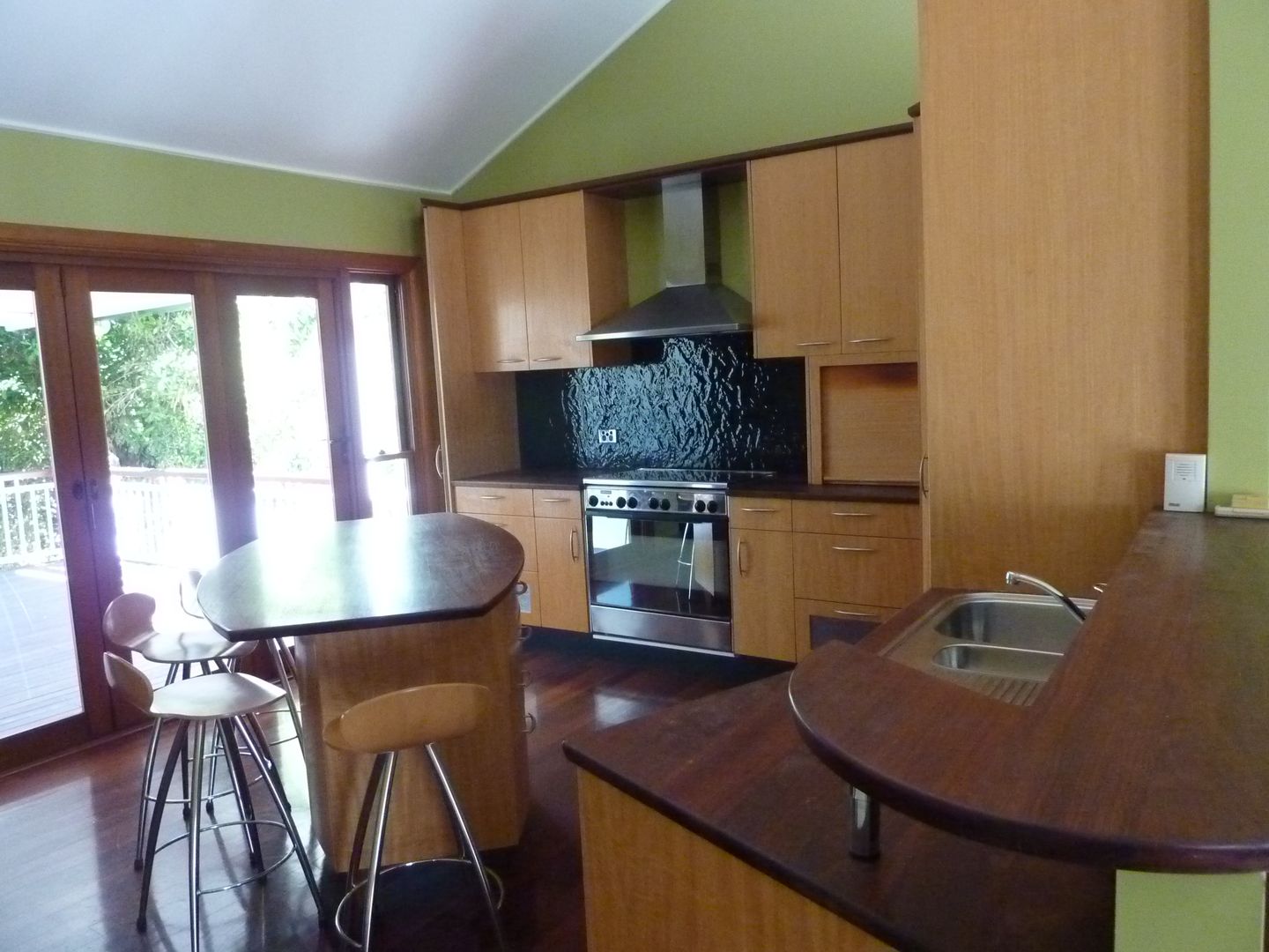 16 Bathurst St, Red Hill QLD 4059 - Apartment For Rent | Domain