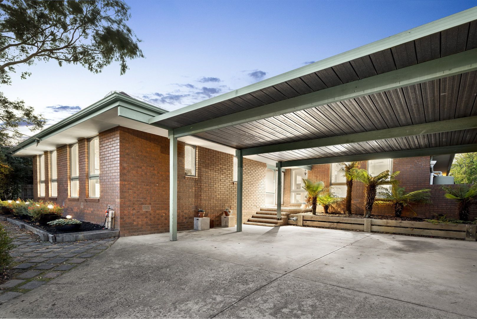 25 Owens Street, Doncaster East VIC 3109 - House For Rent - $800 | Domain