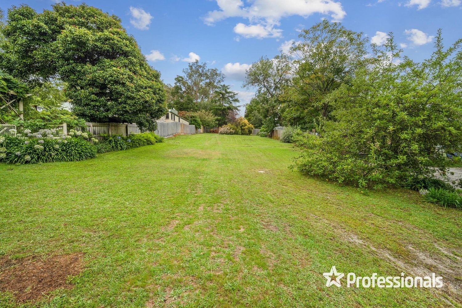 33 Spring Street, Mount Evelyn VIC 3796 | Domain