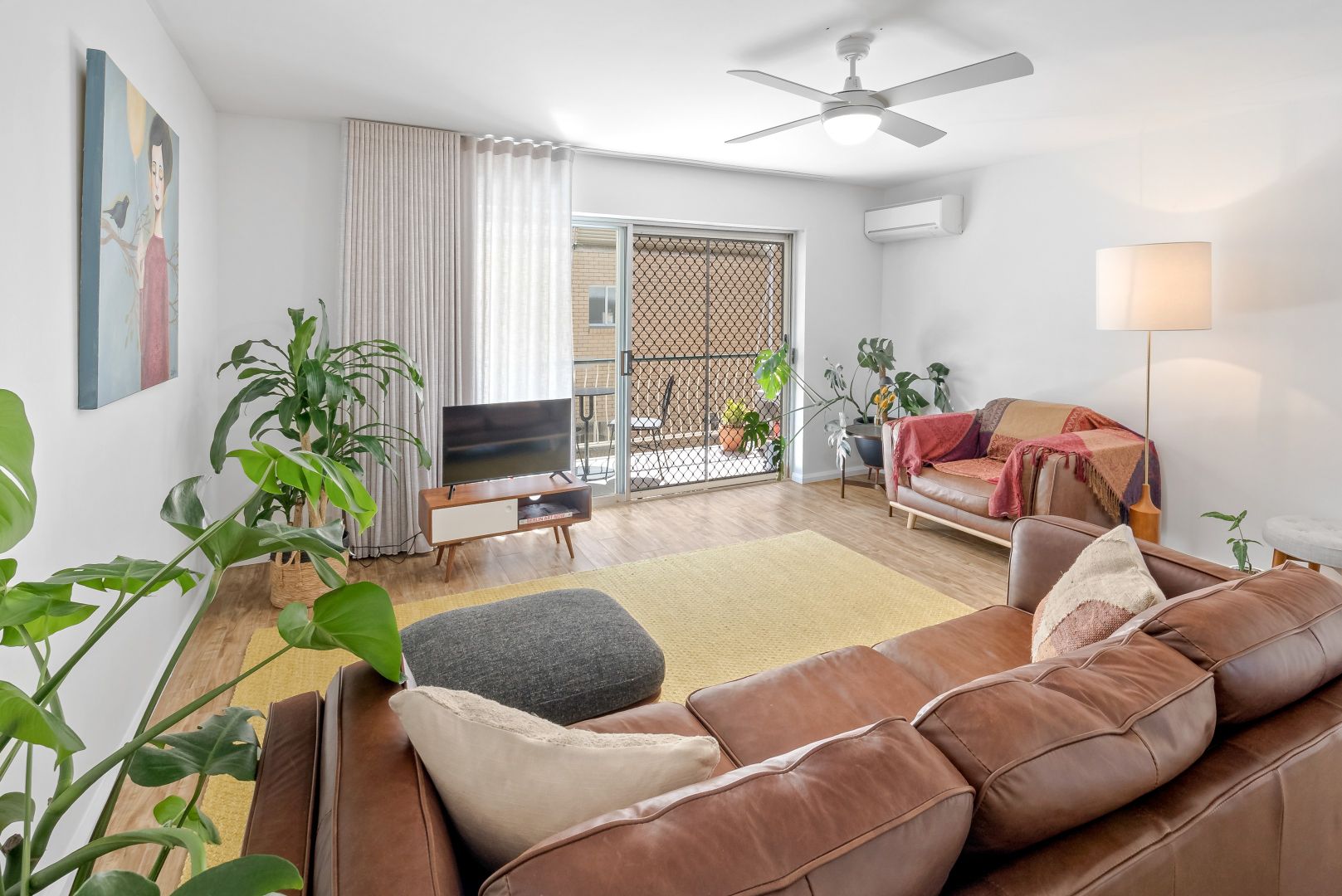 2/10 Raby Road, Coorparoo QLD 4151 - Apartment For Rent | Domain