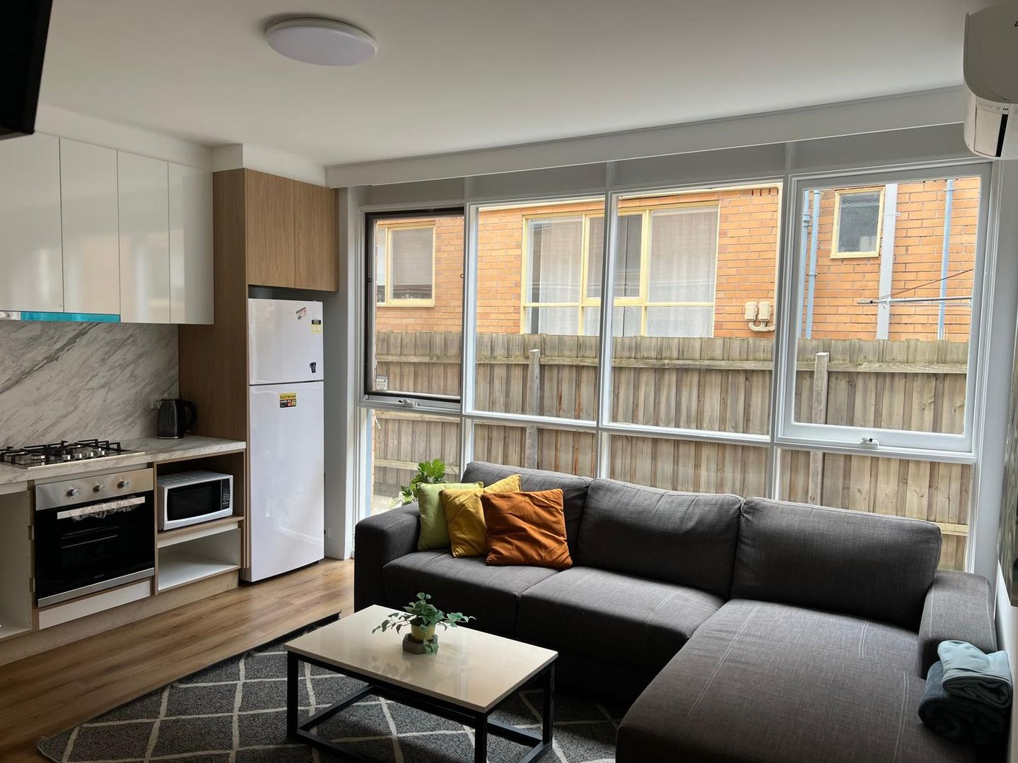 53 Lansdowne Rd, St Kilda East VIC 3183 - Apartment For Rent - $800 ...