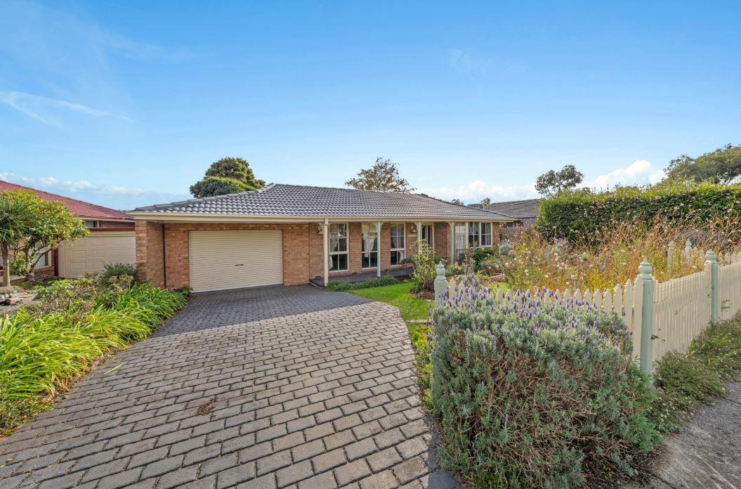 26 Clifton Way, Endeavour Hills | Property History & Address Research ...